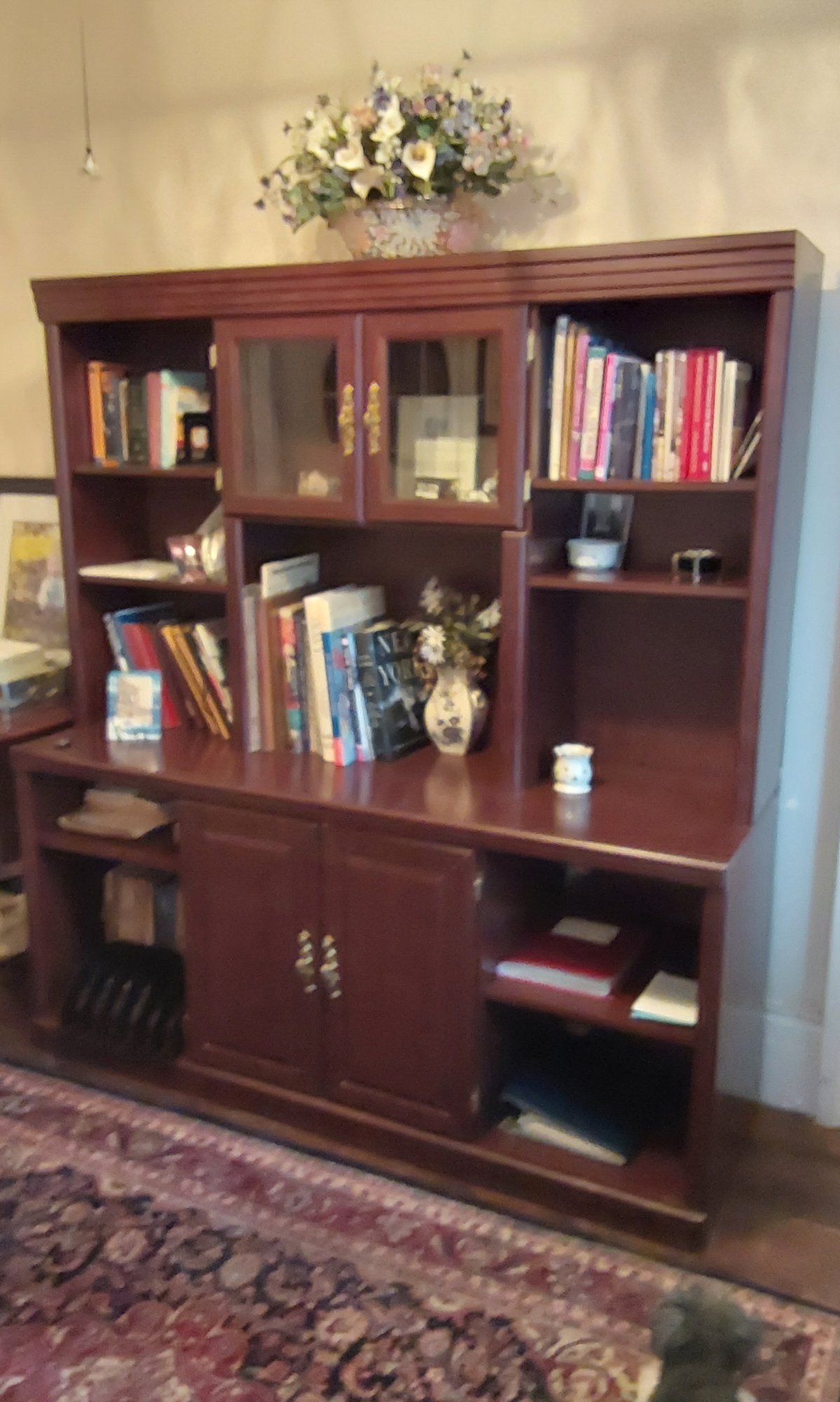 Beautiful Wood Bookcase Display Storage Unit #2030339 | Auctionninja.com