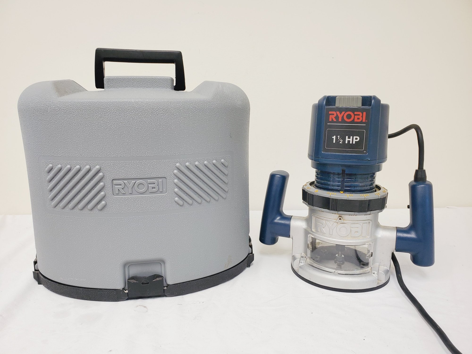 Ryobi Corded 1 1/2HP Plunge Router Model R160 With Hard Case #2131673 ...