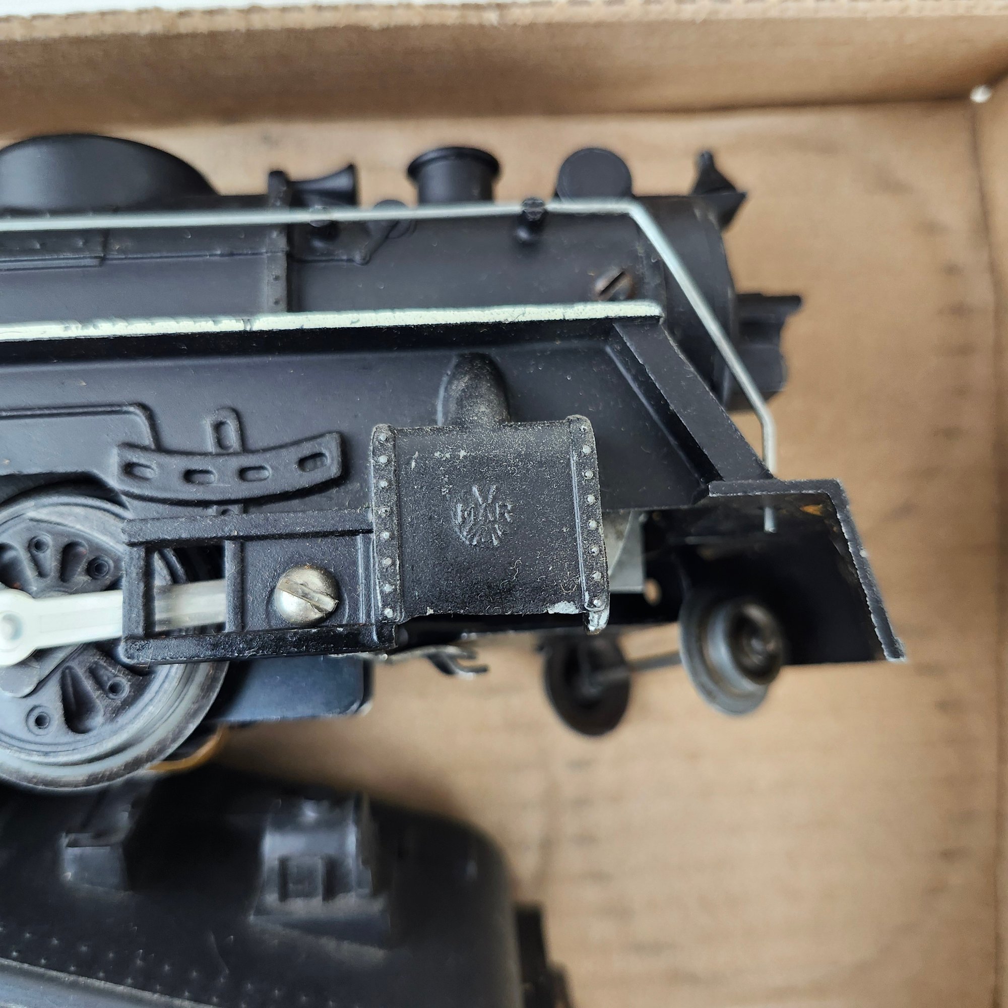 Marx 666 Locomotive And Tender #2212660 | Auctionninja.com