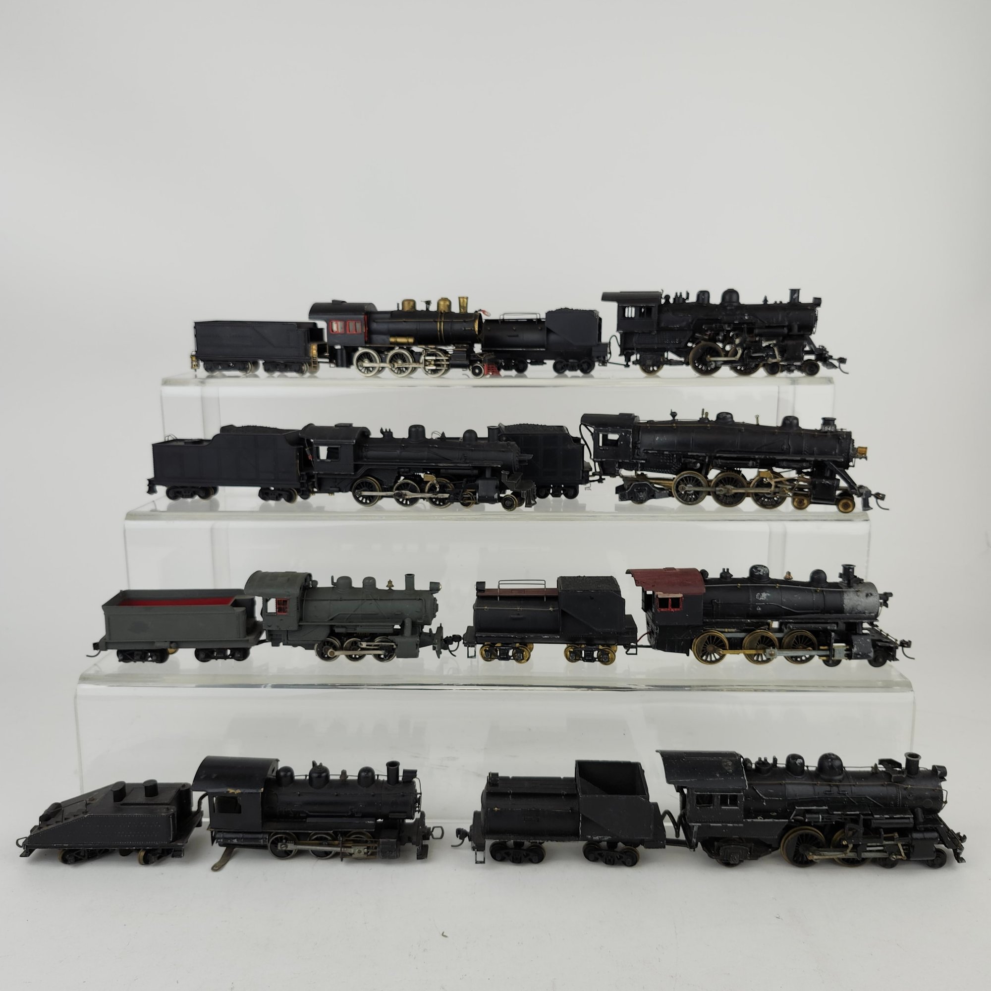 Lots Of HO Model Train Locomotives #2220202 | Auctionninja.com