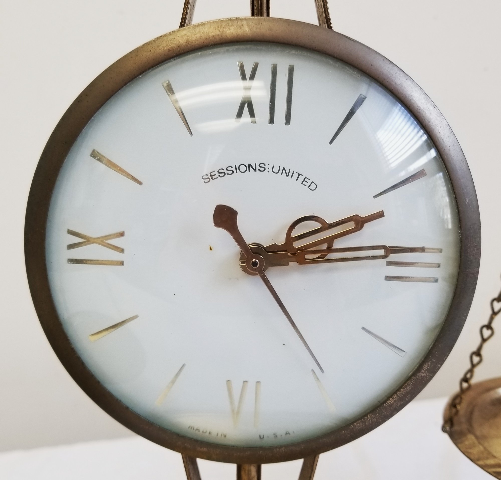 Vintage Sessions United Scale Of Justice Electric Mantel Clock #2230230 ...