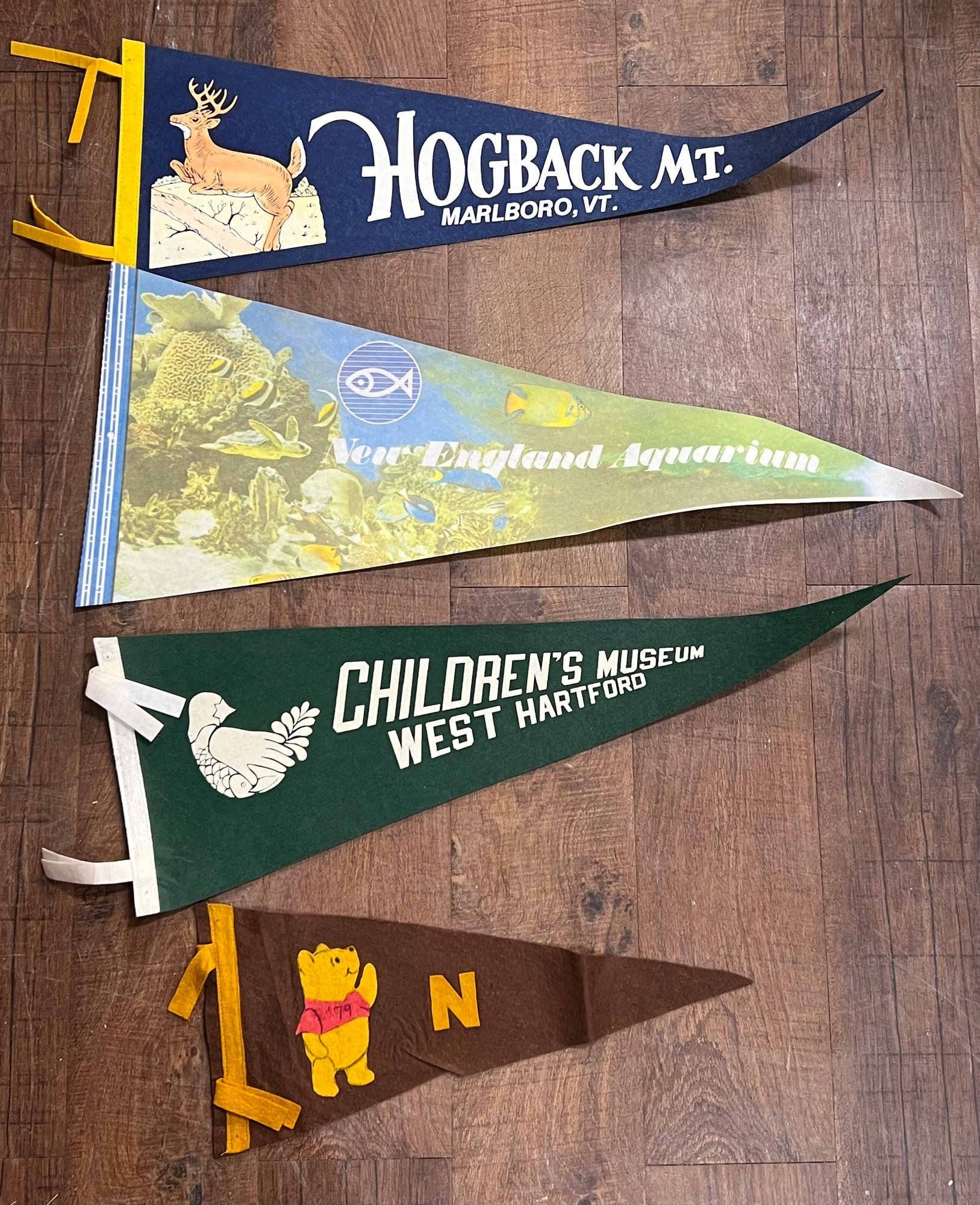 Lot Of 4 Vintage Pennants For Childrens Room #2031055 | Auctionninja.com