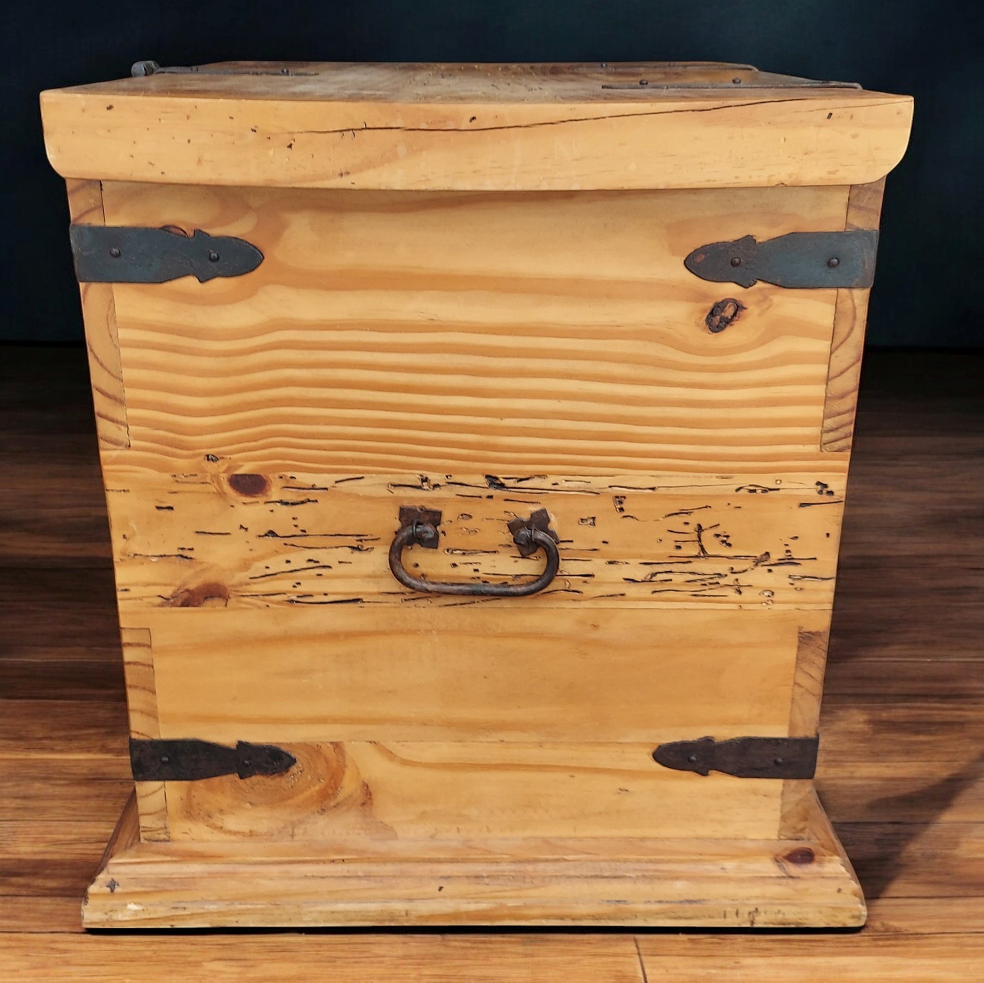 Old World Style Rustic Yellow Pine Distressed Storage Chest Country ...