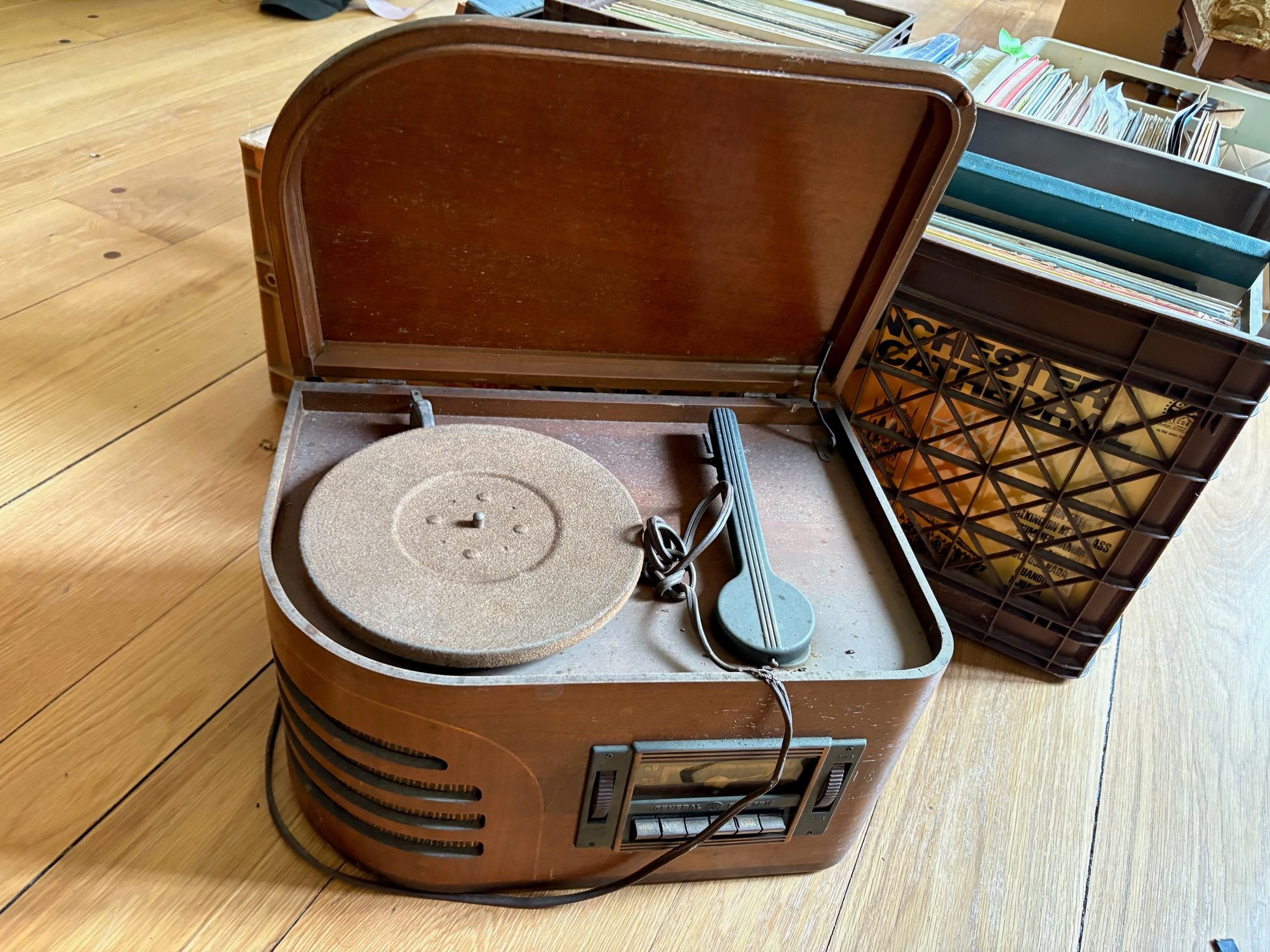 Hundreds Of Records And Vintage Player #2127776 | Auctionninja.com