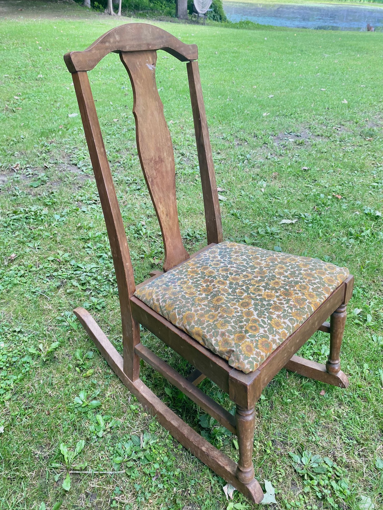 Early HOWE SPAULDING Small Rocking Chair #6442 | Auctionninja.com