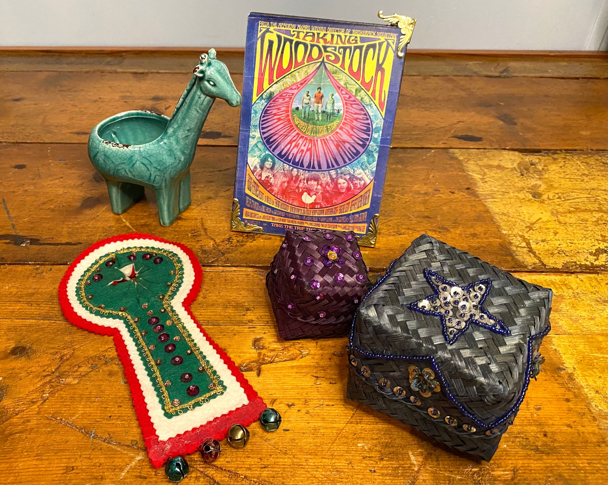 Door Bells, Hippie Boxes And More #13907 | Auctionninja.com