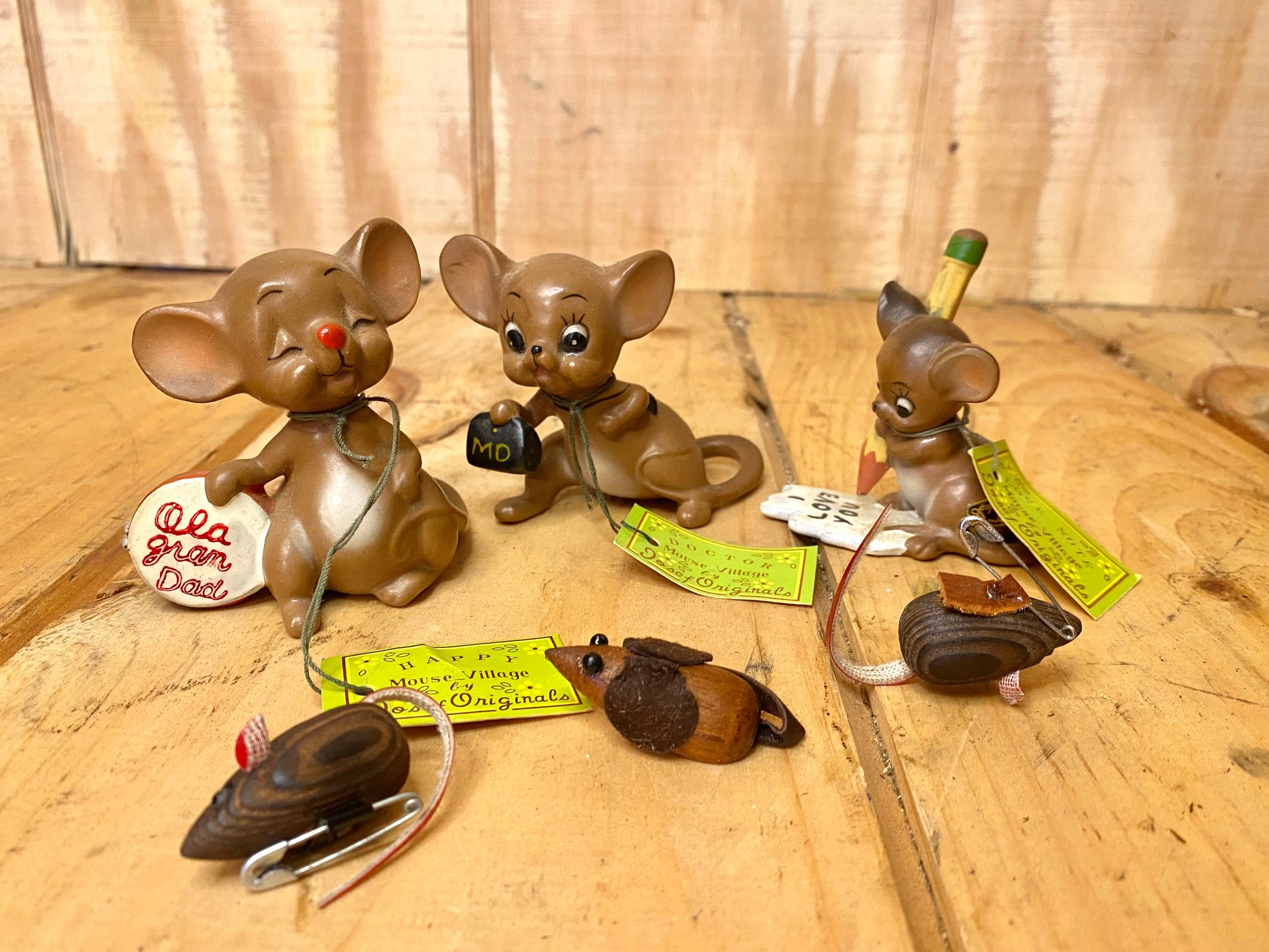 1970s Vintage Wood Mice Pins And Josef Originals Mouse Figures #17282 ...