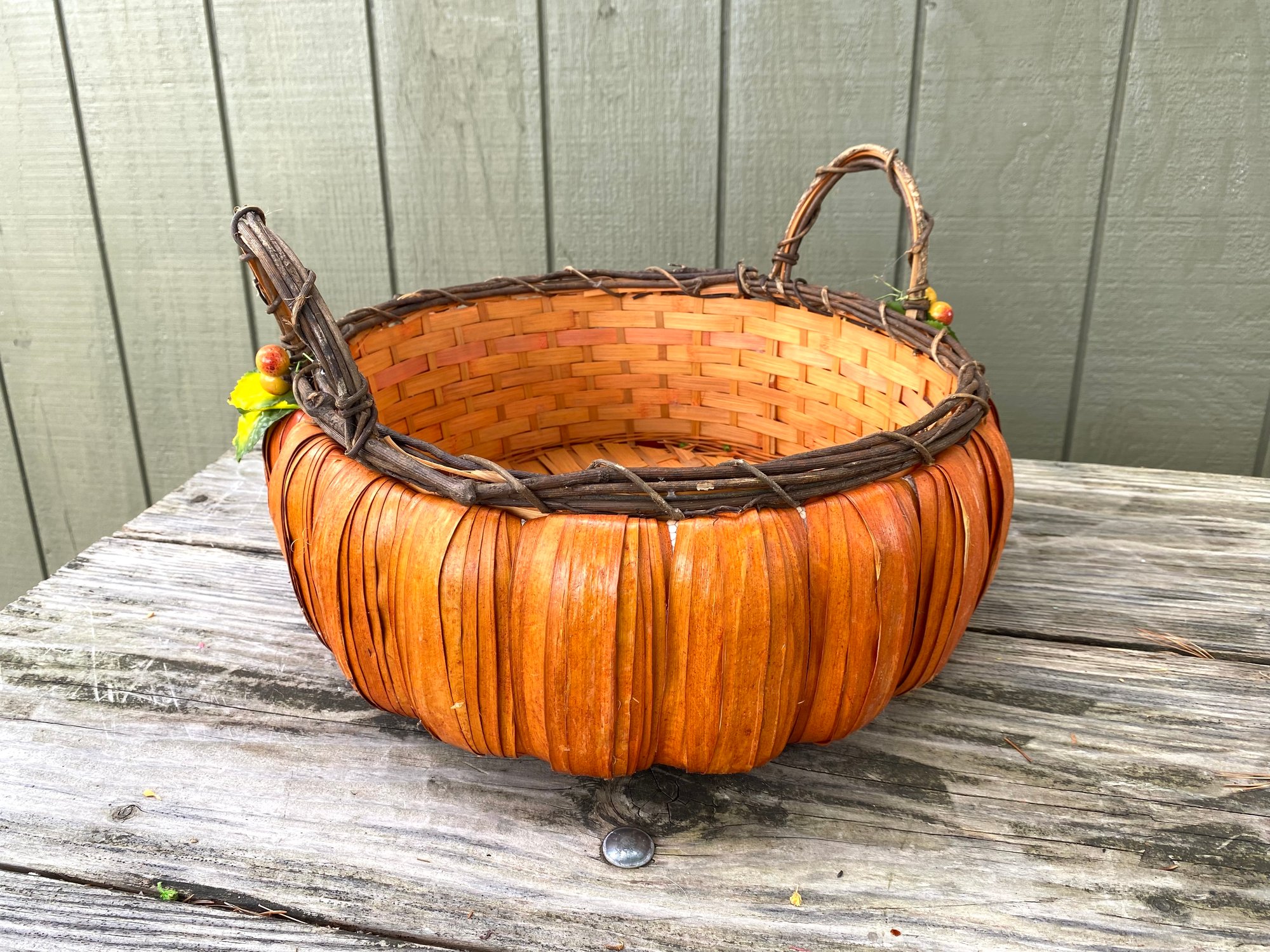 Large Woven Pumpkin Basket- Small Hole #16147 | Auctionninja.com