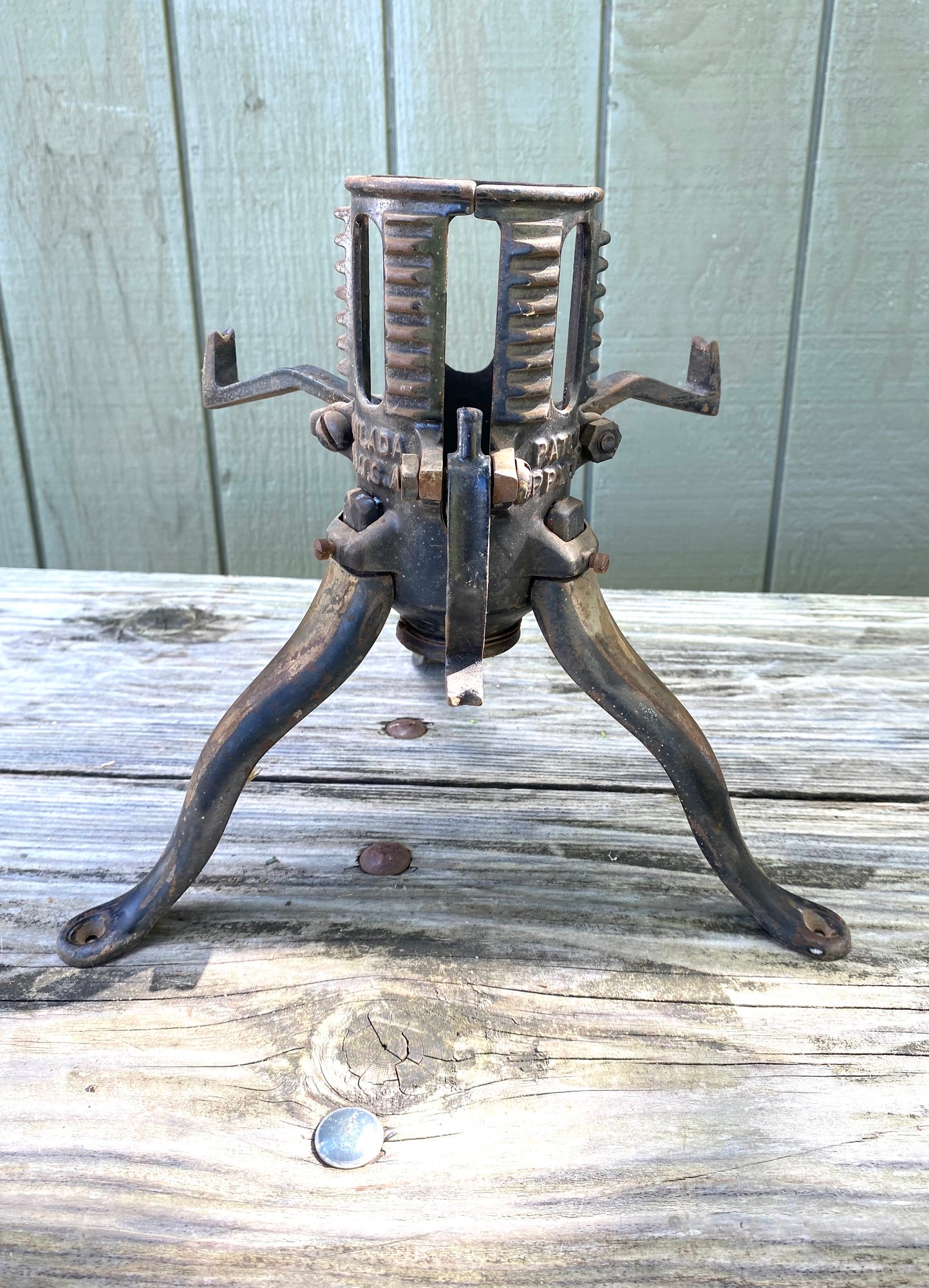 Antique North Bros Cast Iron Tree Stand #16163 | Auctionninja.com