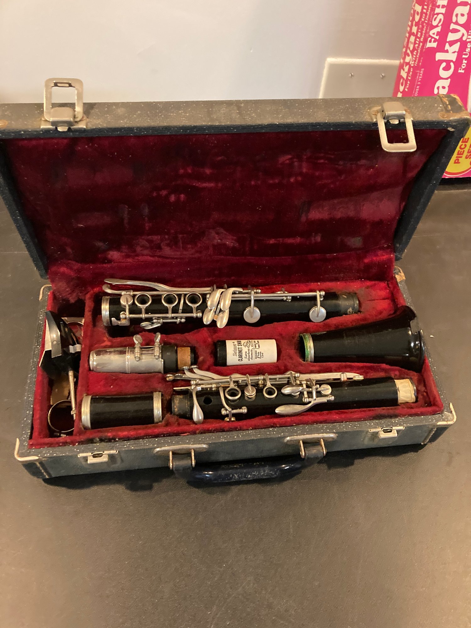 Vintage Bundy Clarinet With Hard Case #12939 | Auctionninja.com