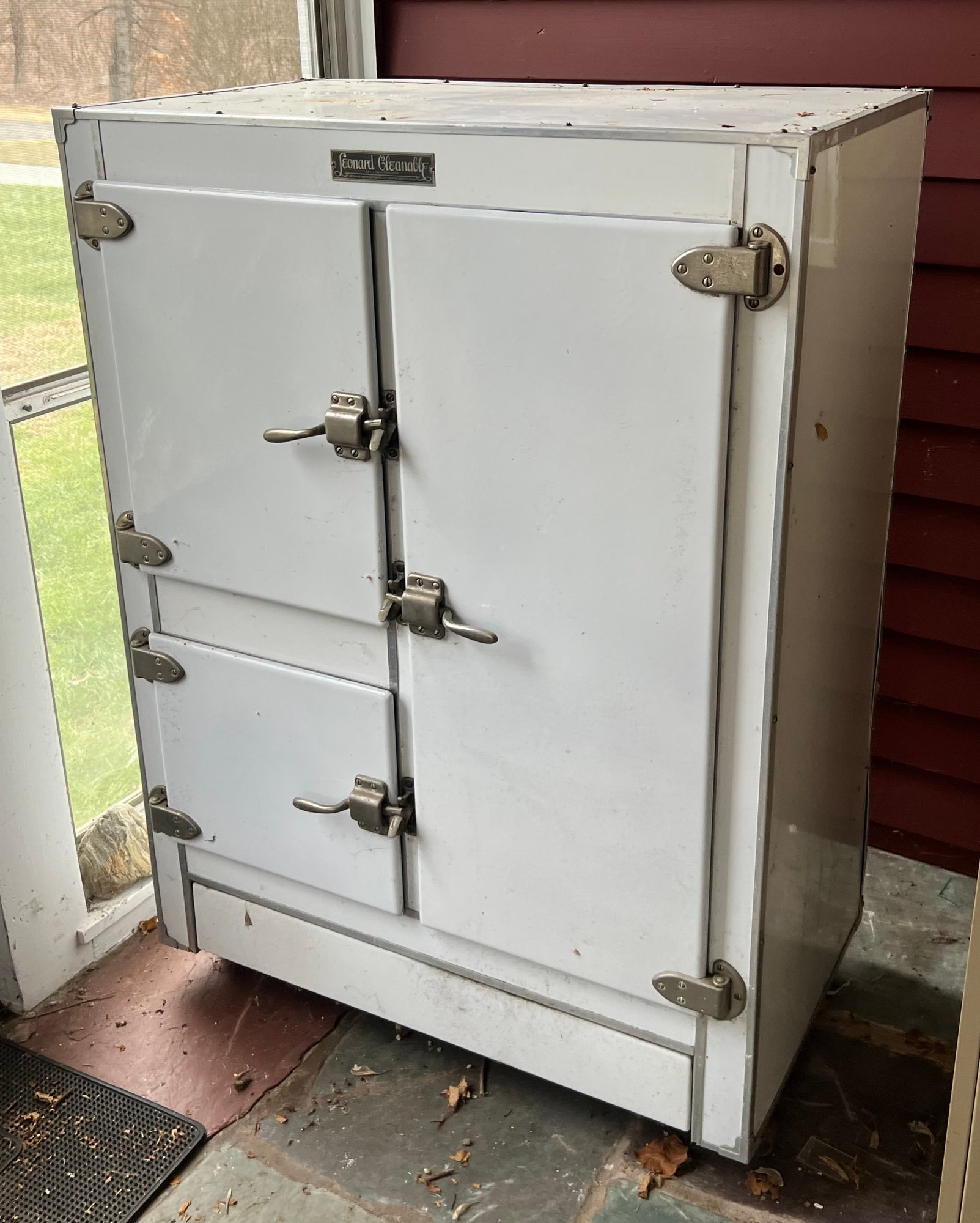 Vintage Original Enamel Leonard Cleanable Ice Box On Wheels #2032329 ...