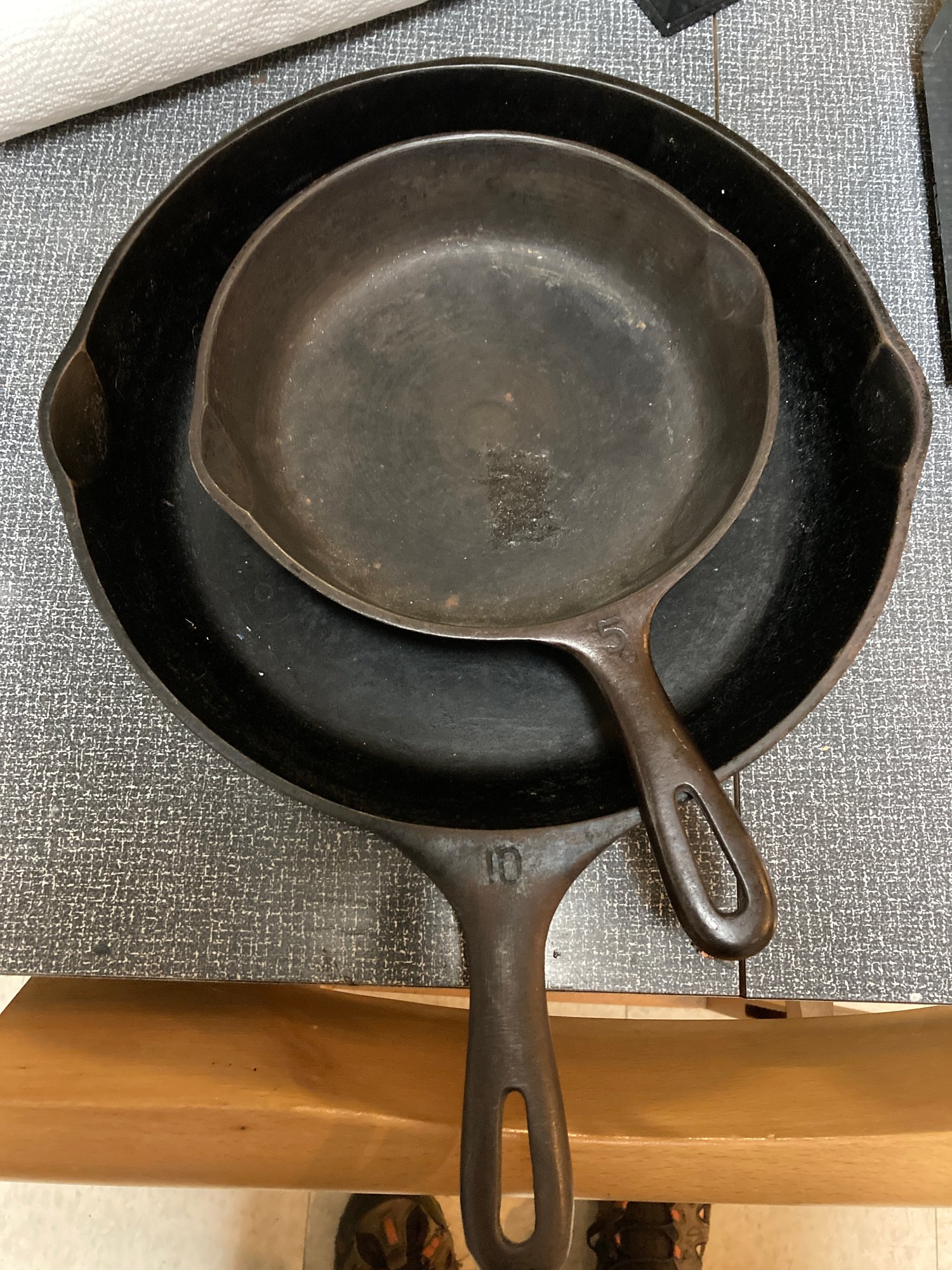 Two Vintage Wagner ? Cast Iron Skillets #13672 | Auctionninja.com