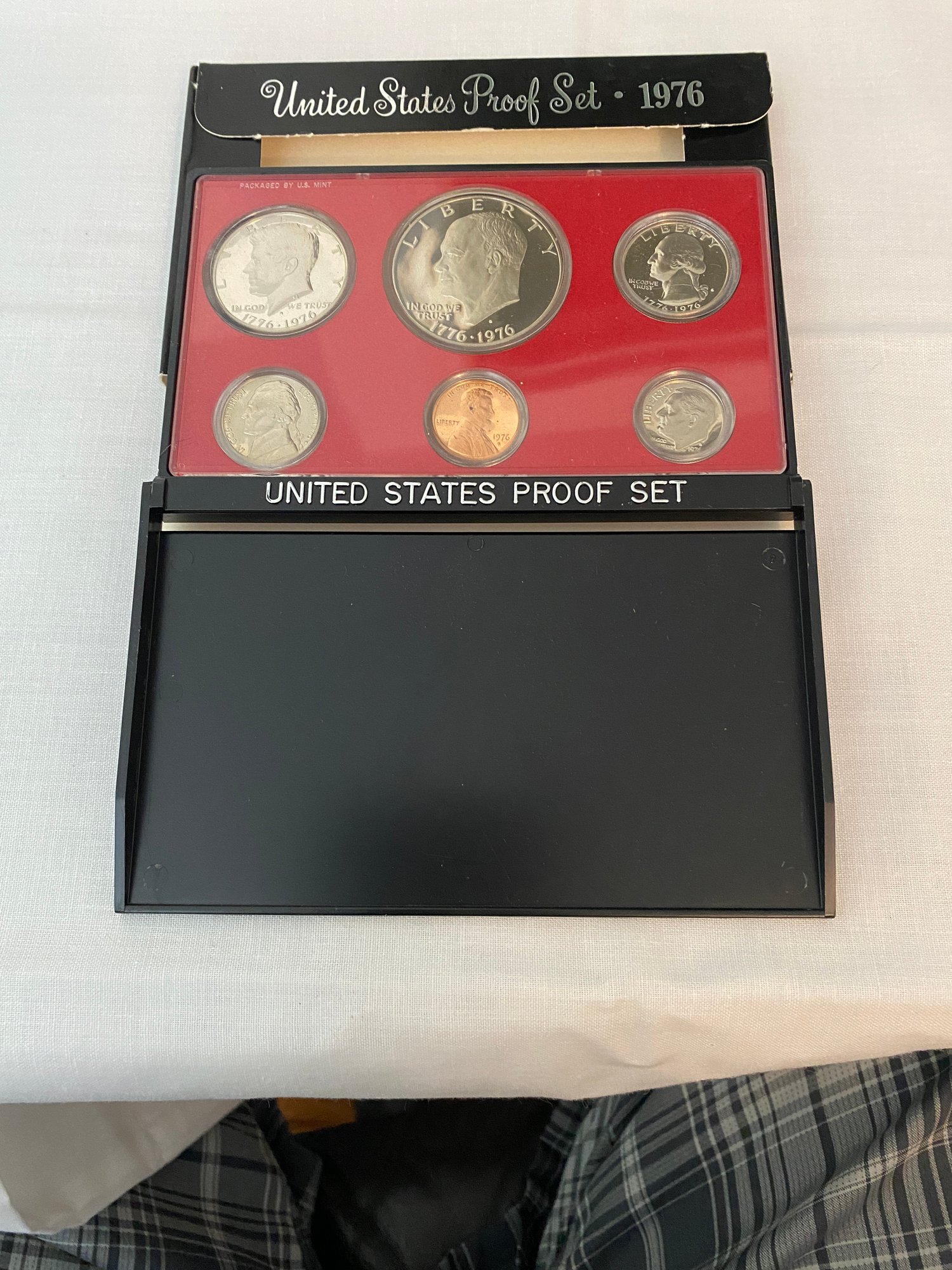 1976 US Mint Proof Set #2089623 | Auctionninja.com