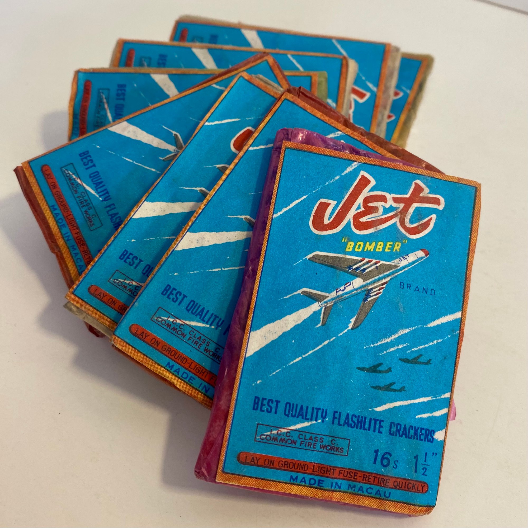 8 Packs Of Jet Bombers Flashlite Crackers #6973 | Auctionninja.com