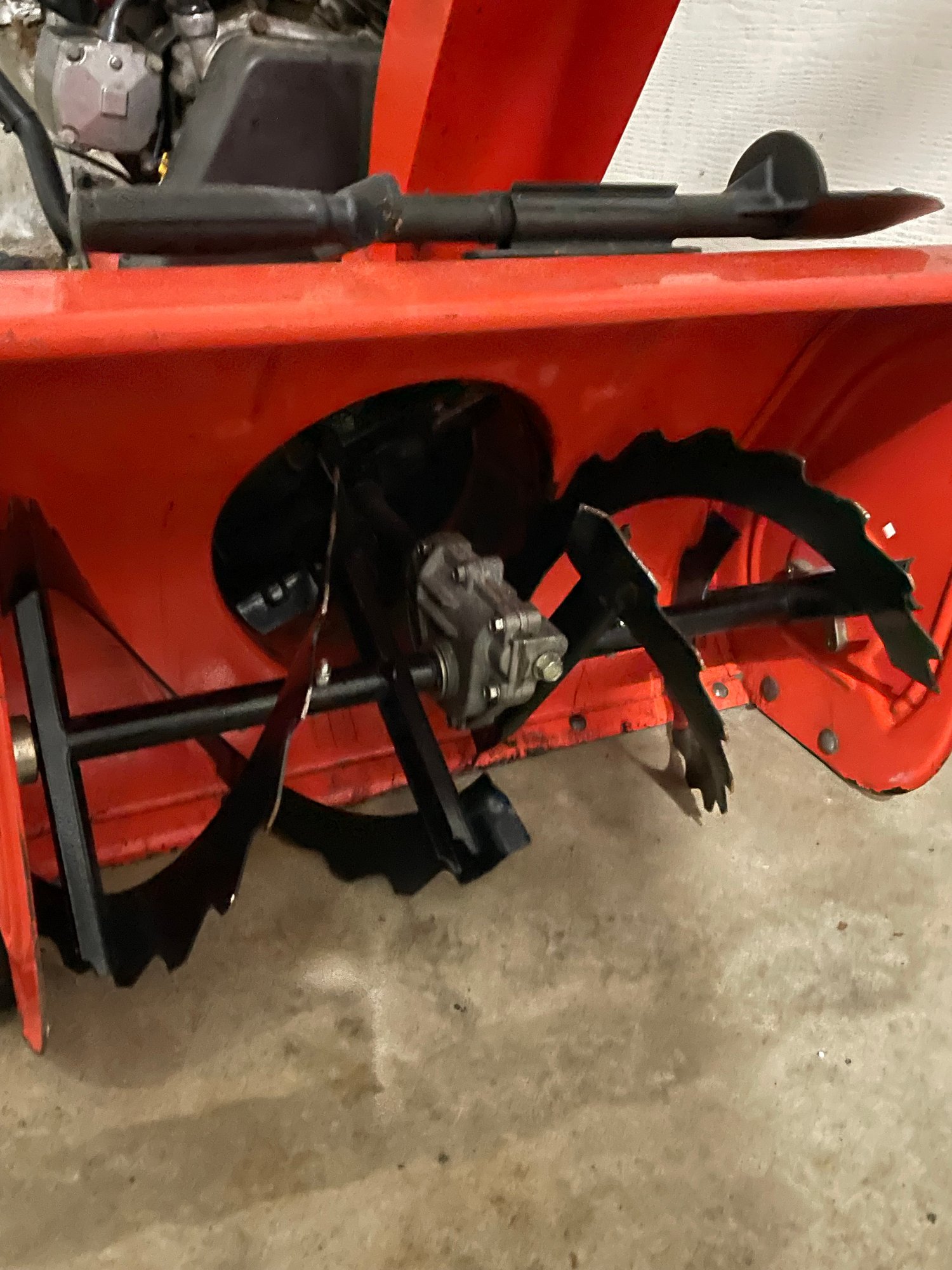 Ariens 724 Snowblower Unit #2235197 | Auctionninja.com
