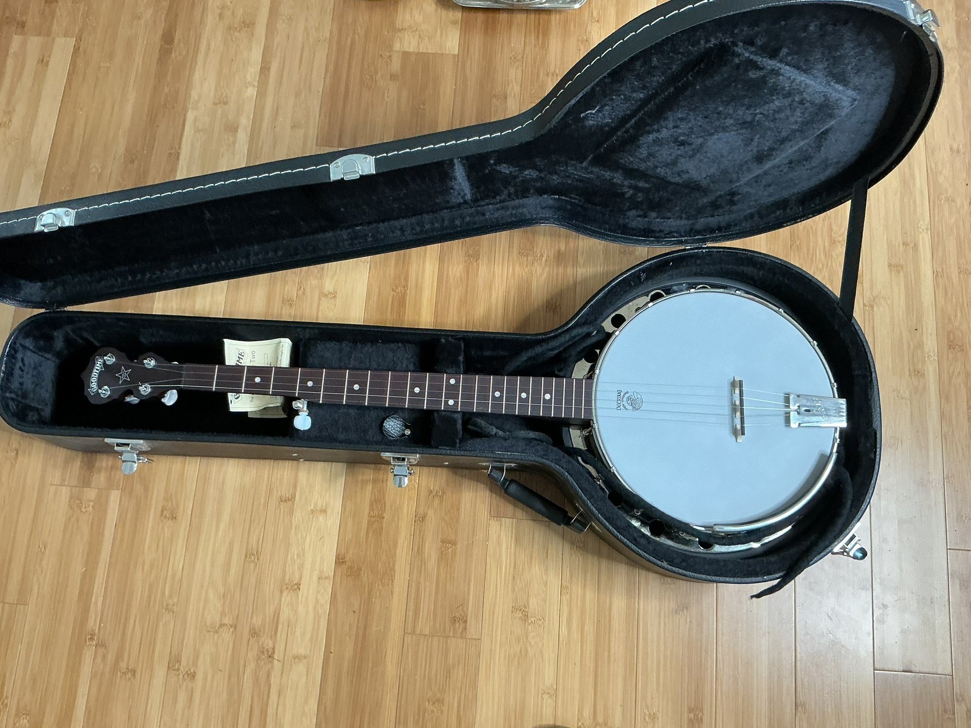 Deering Goodtime Two 5-string Banjo #2144597 | Auctionninja.com