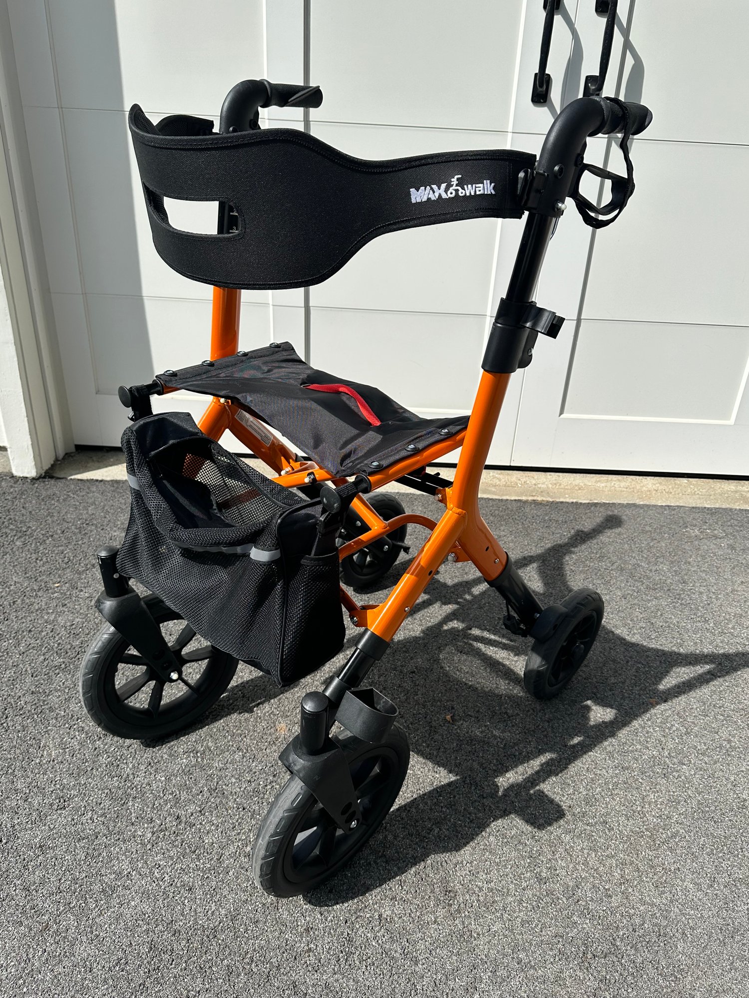 Max Walk Rollator Walker #14410 | Auctionninja.com