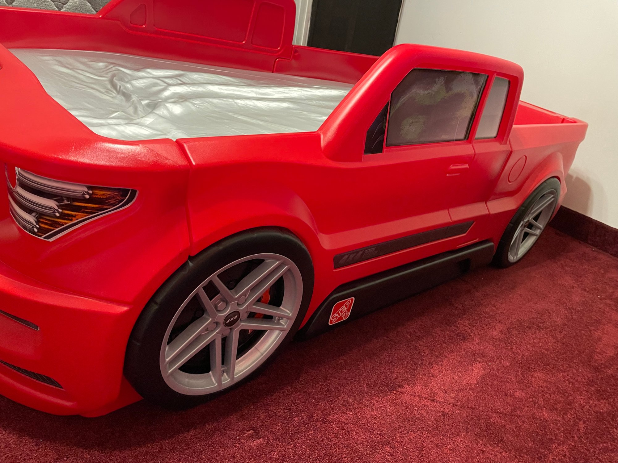 Kids Bed Frame - Red Pick Up Truck - Twin Size #32787 | Auctionninja.com