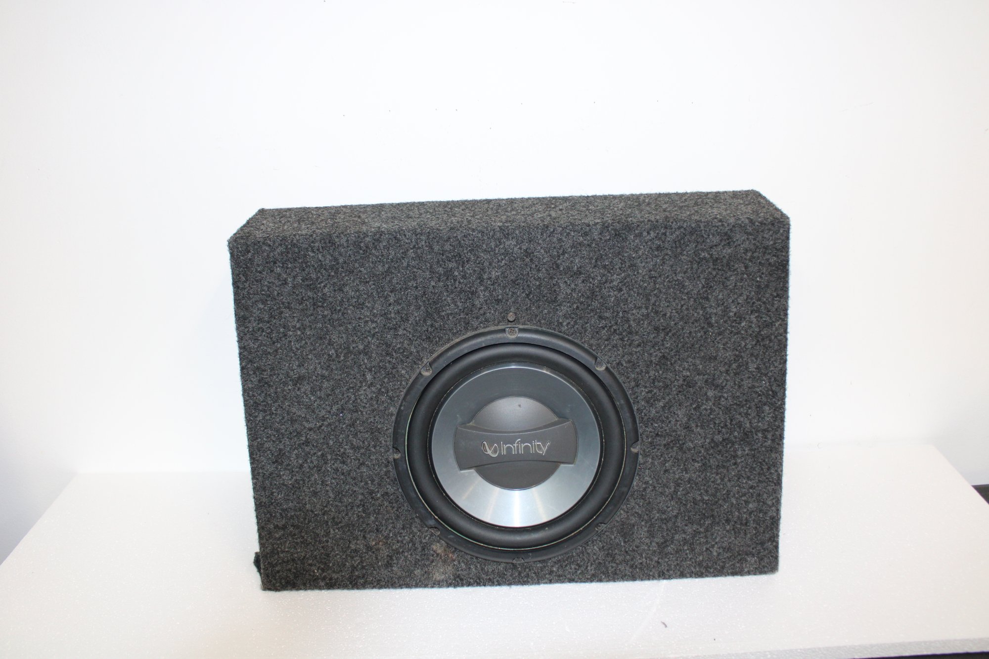 23' X 16" Infinity Subwoofer #29894 | Auctionninja.com