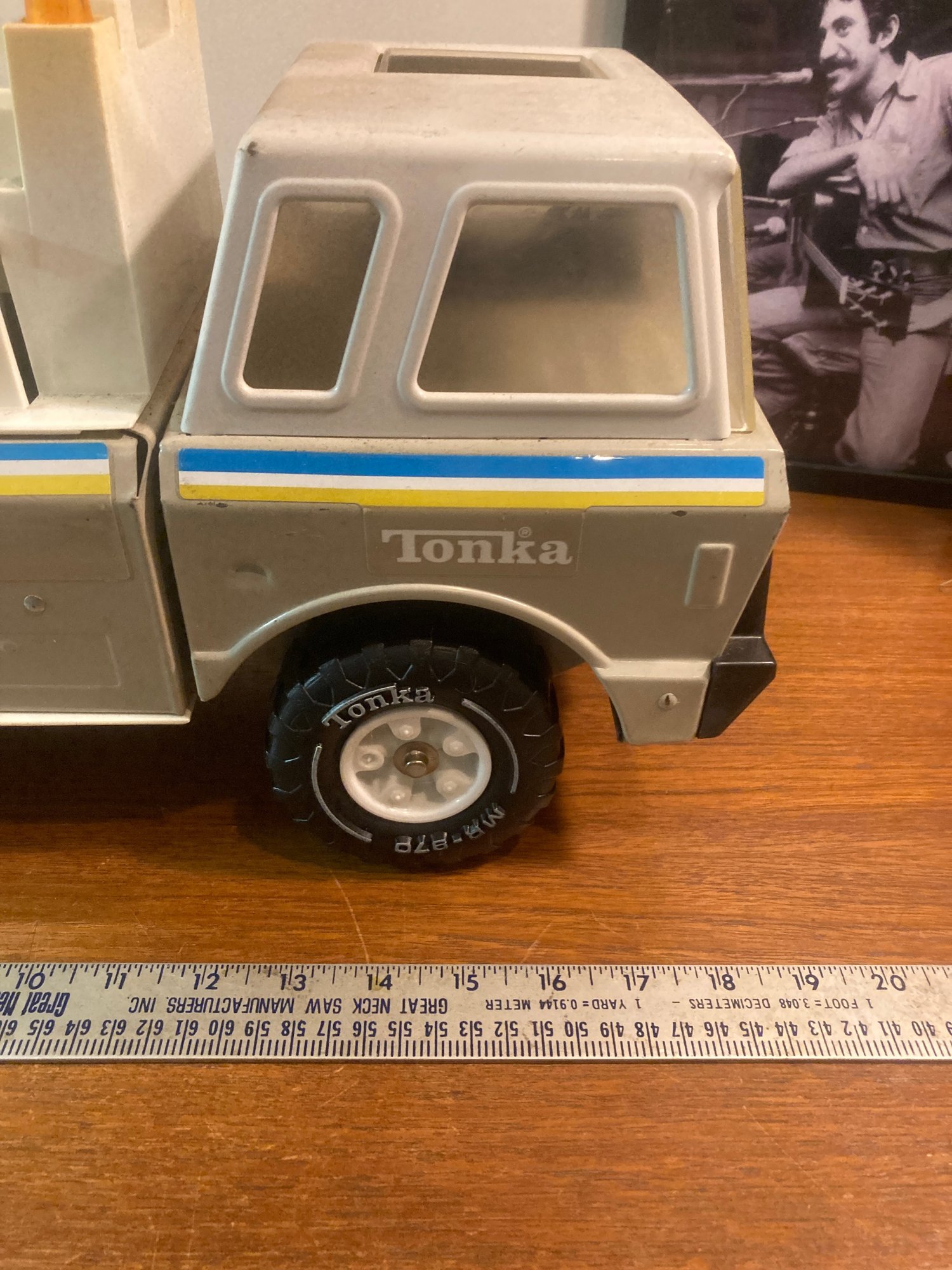 Large Vintage Bell System Tonka Truck #2118971 | Auctionninja.com