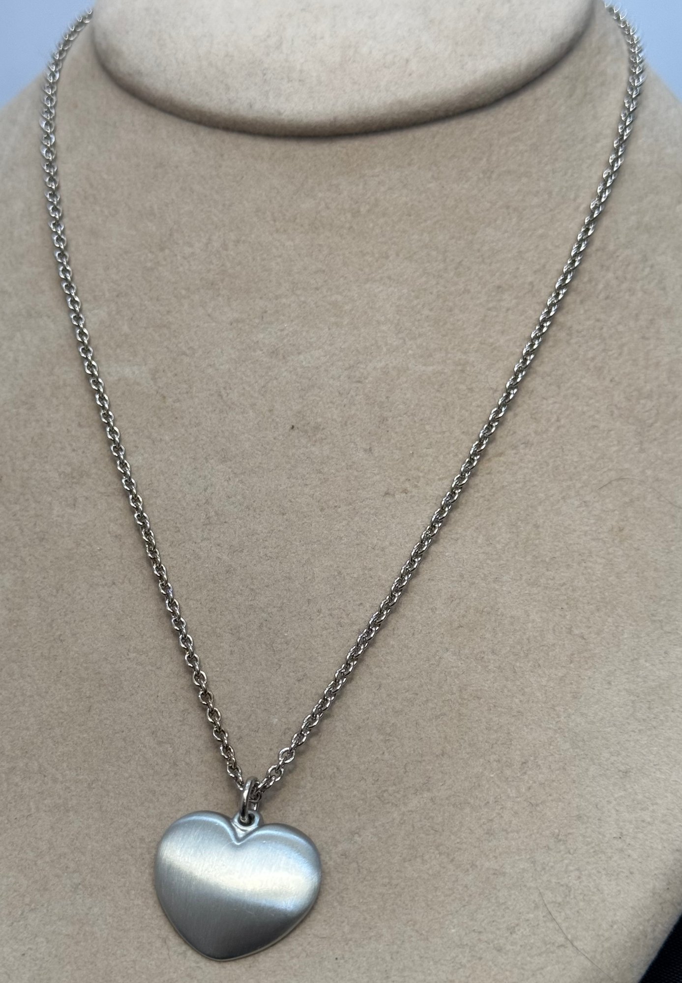 Pewter Jenn Sweden Modernist Heart Necklace #2039012 | Auctionninja.com