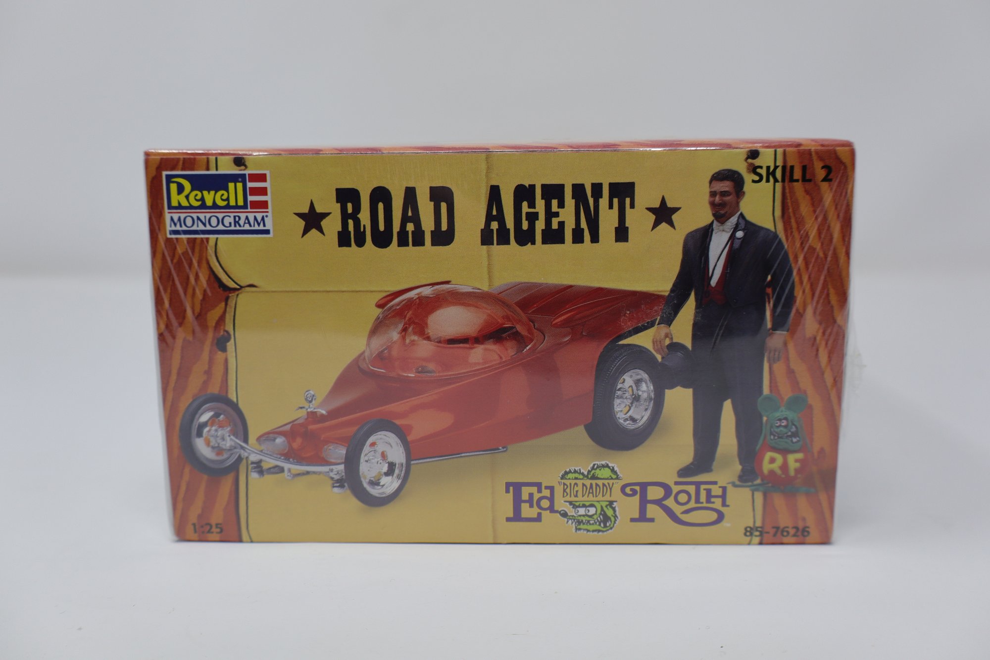Revell Road Agent With Ed Roth & Rat Fink Figures 1/25 Scale Model Kit ...