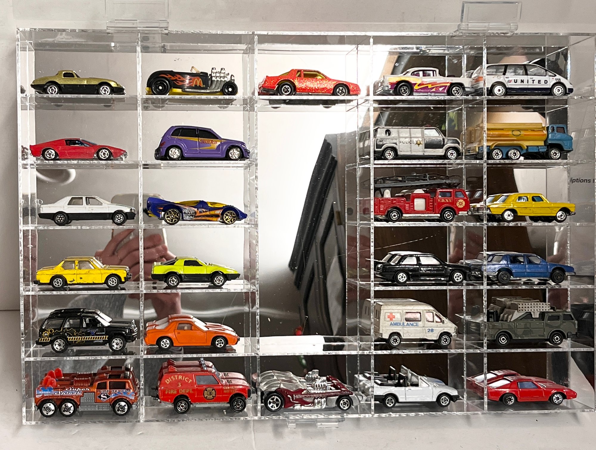 Great Plexiglass Case For Your Car Collection (cars In Photo Included ...