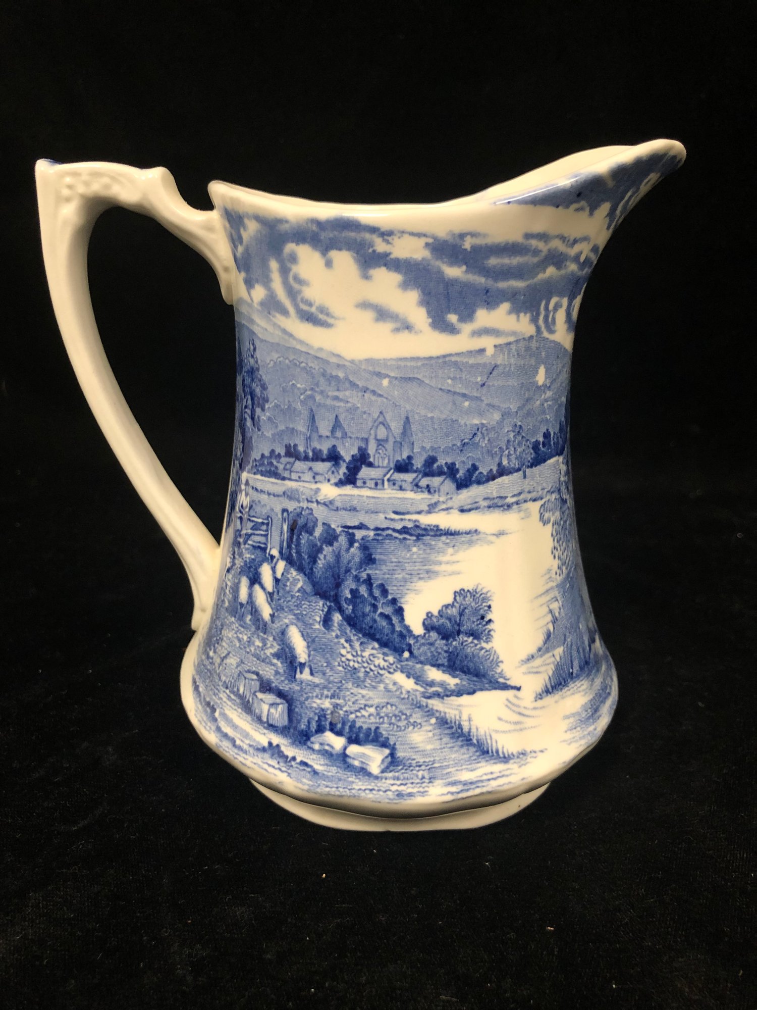 Alfred Meakin Pitcher #10114 | Auctionninja.com