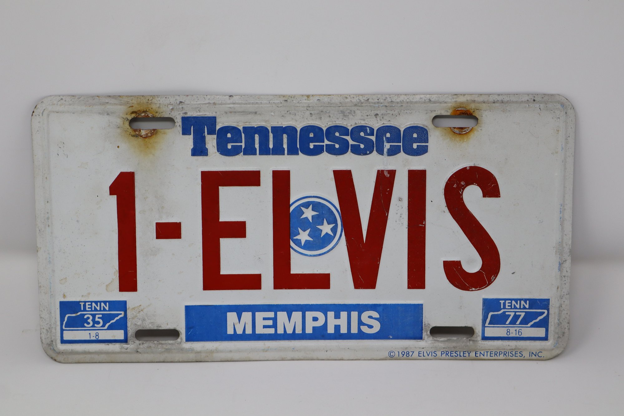 Elvis Memphis Tennessee License Plate #2037178 | Auctionninja.com