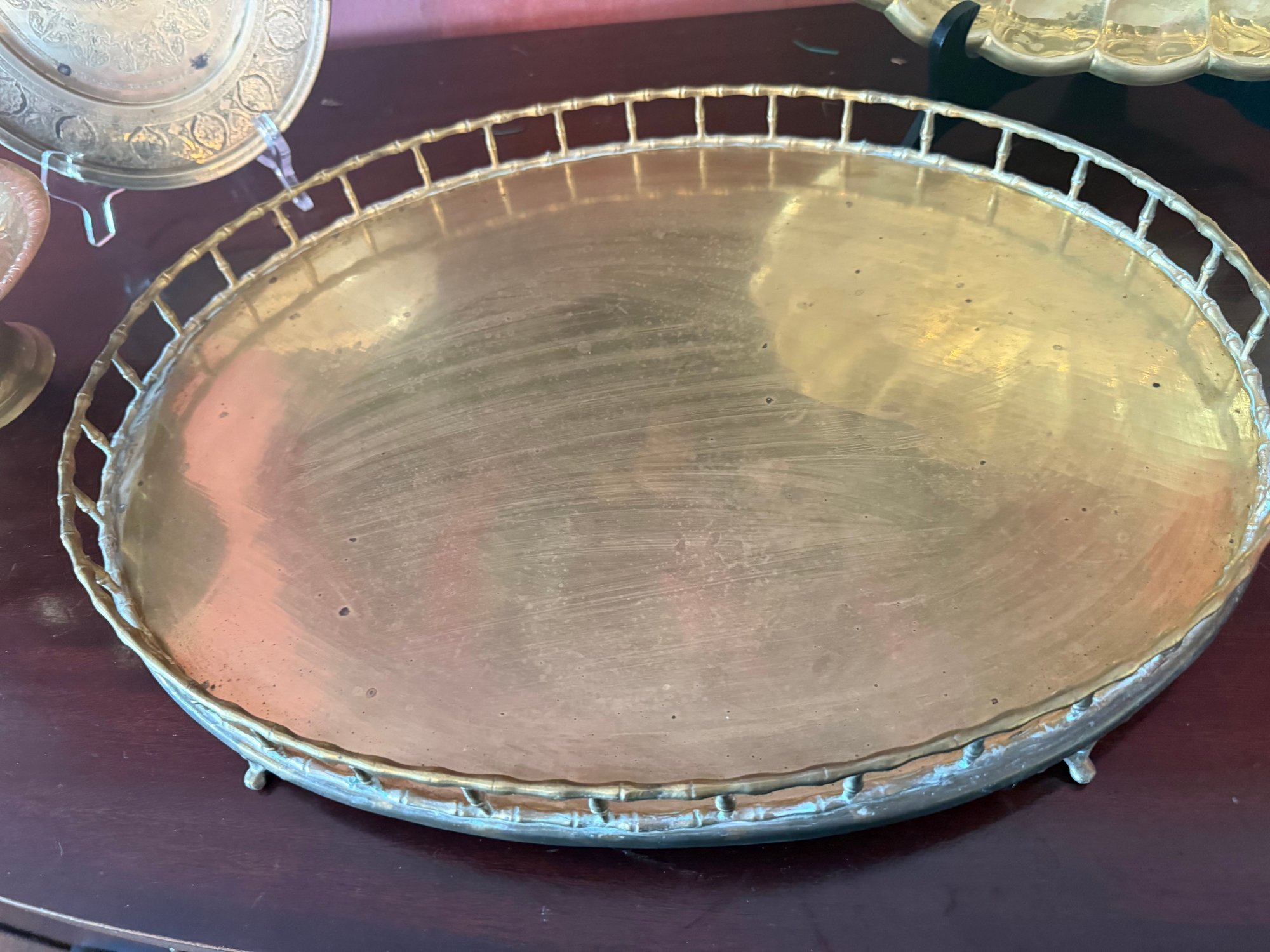 Brass Trays And Serving Pieces #2253176 | Auctionninja.com