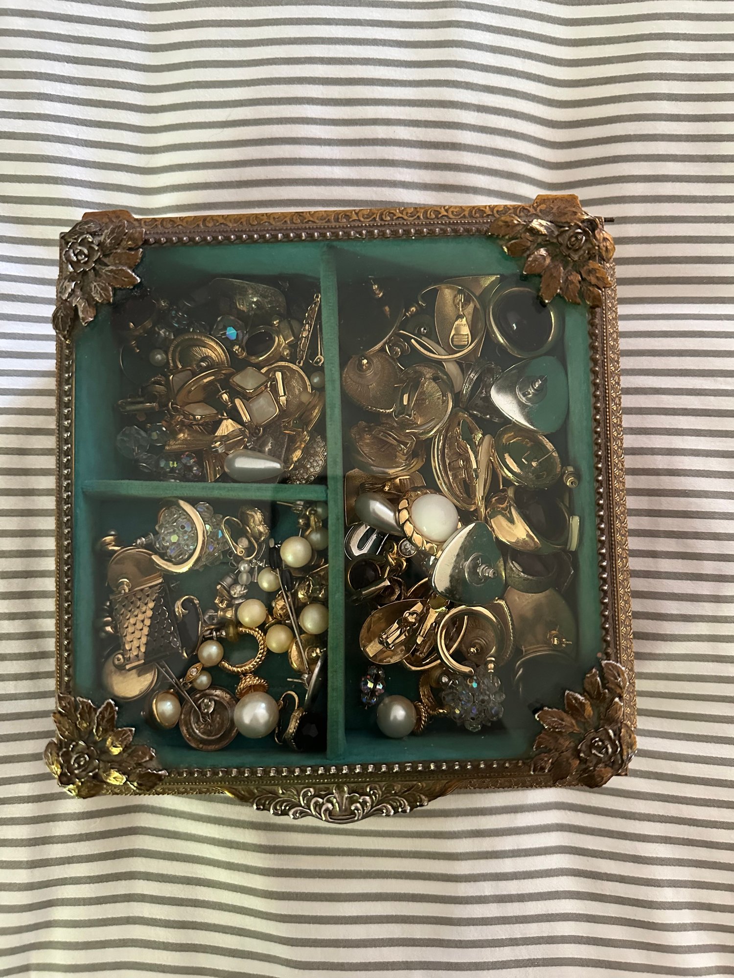 Assorted Jewelry And Box #4961 | Auctionninja.com