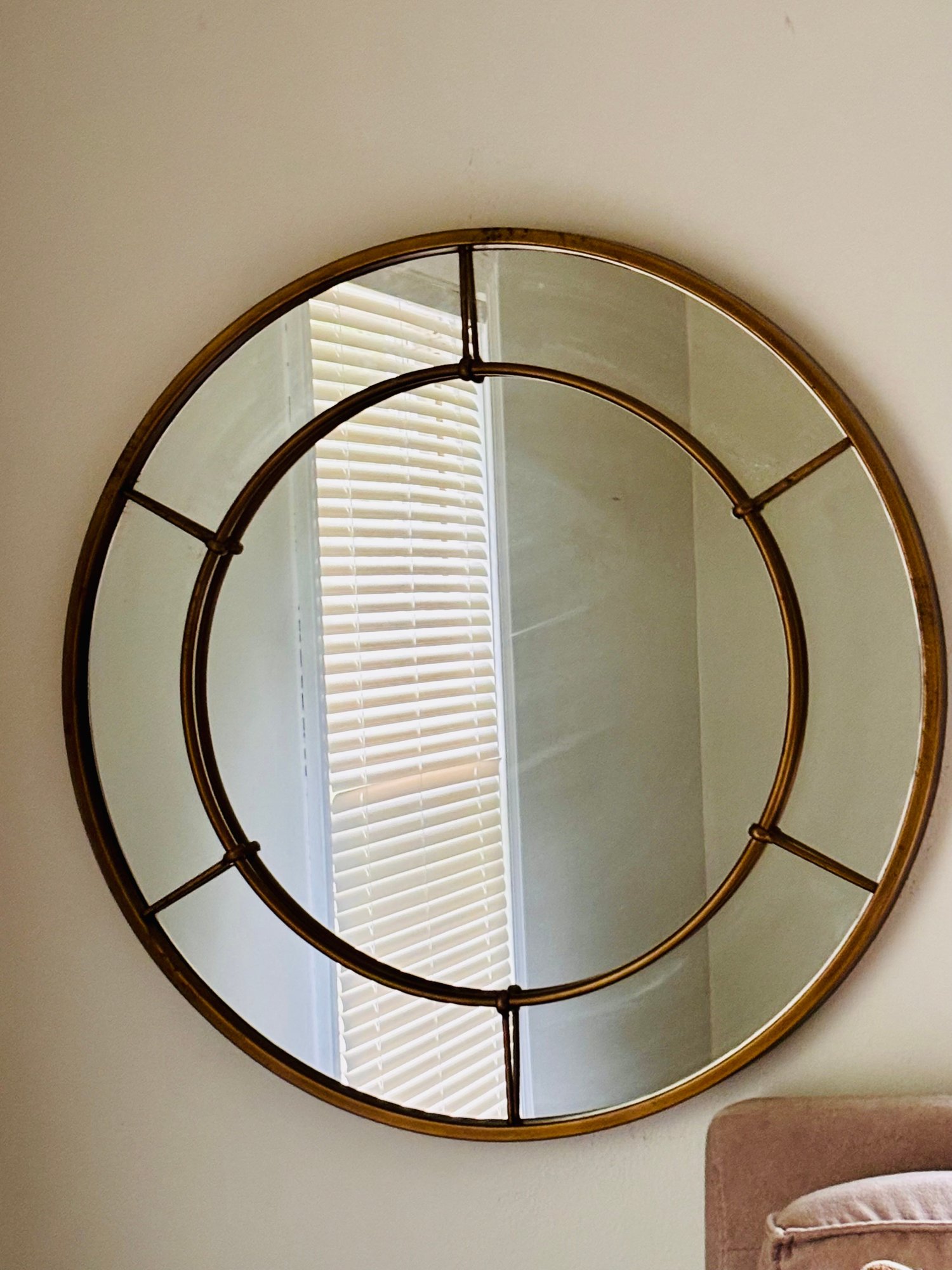 Gold Round Mirror 28 Inches #2127949 | Auctionninja.com