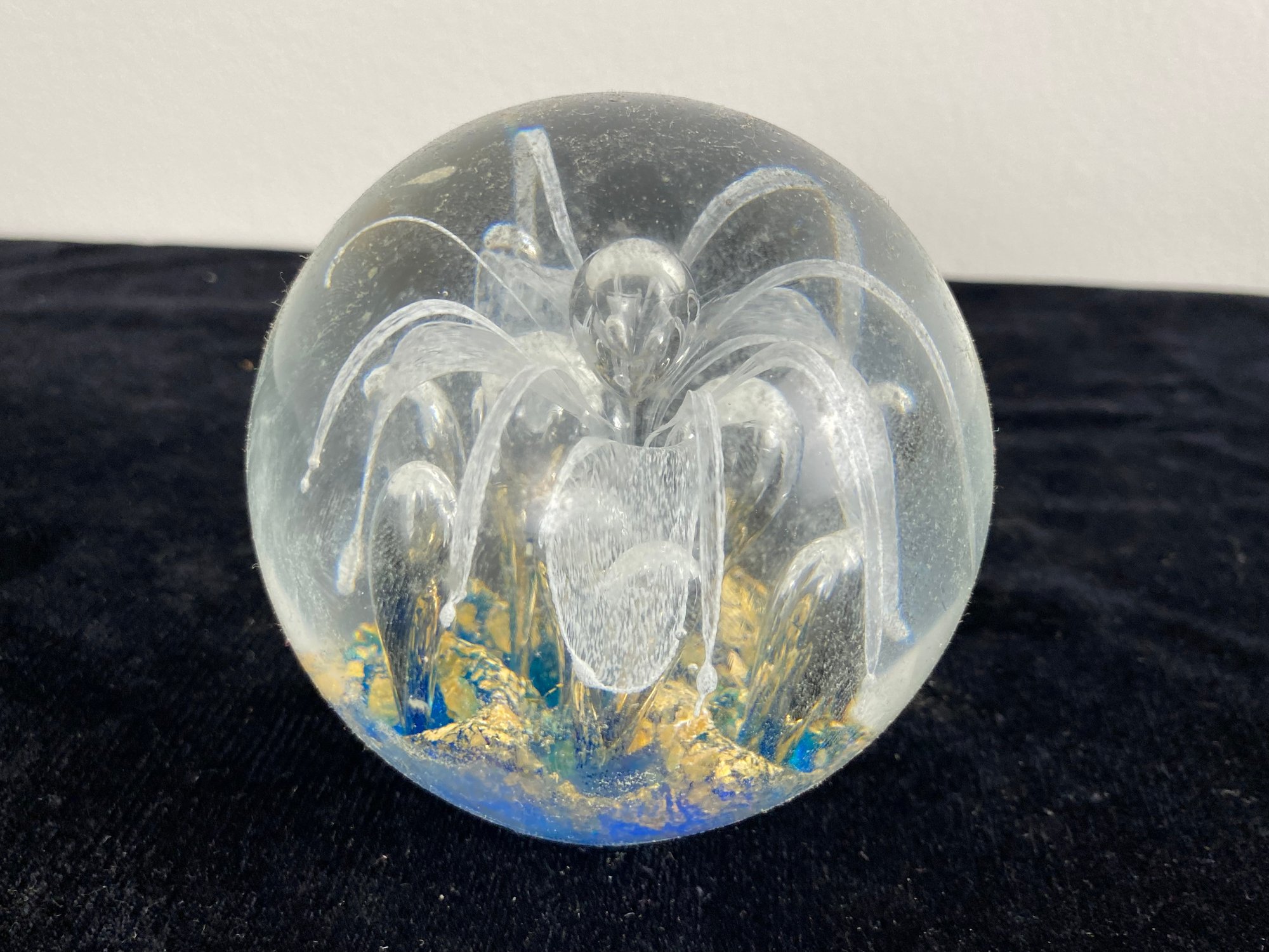 Art Glass Sphere Paperweight #14742 | Auctionninja.com