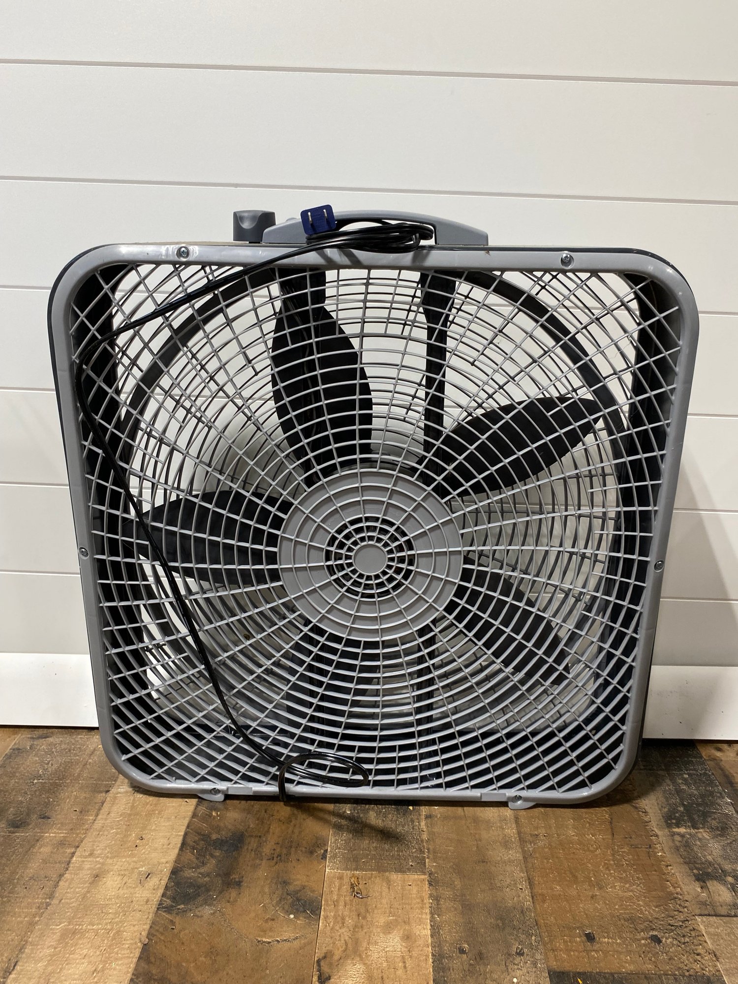 Lasko Branded Power Plus Box Fan Unit #2145643 | Auctionninja.com