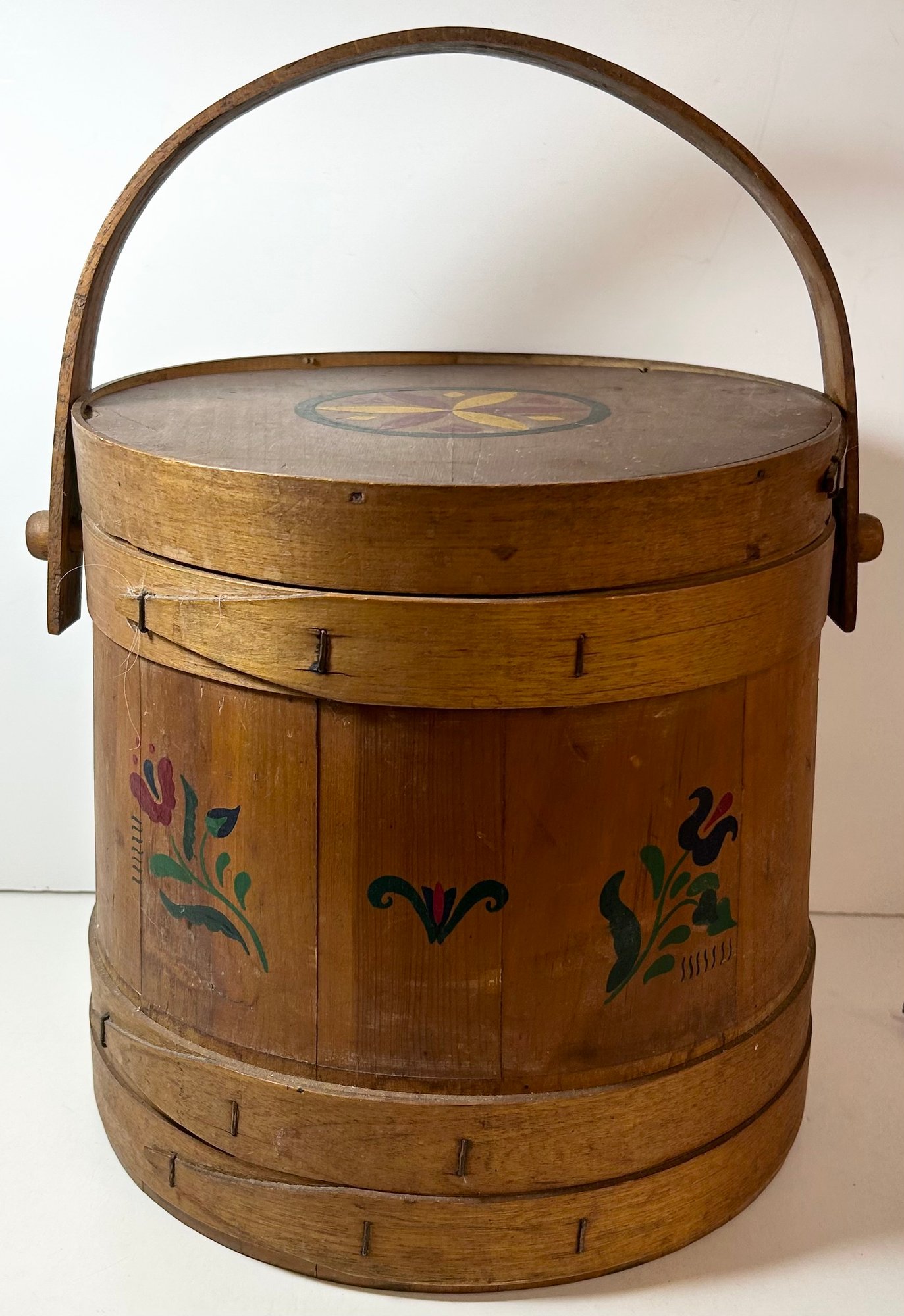 Vintage Primitive Hand Painted Wooden Firkin #15484 | Auctionninja.com