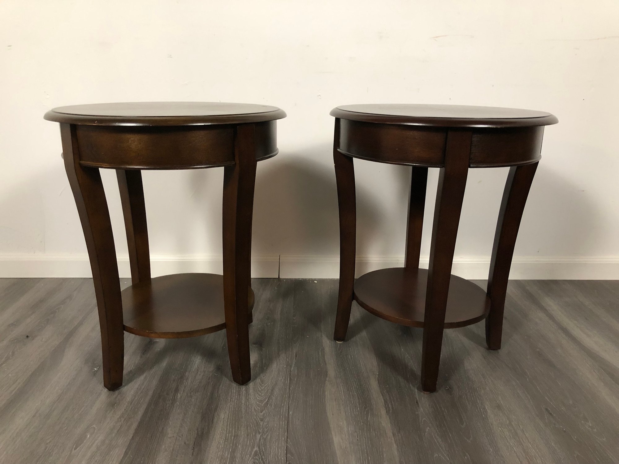 Steve Silver Co Wooden Round Side Table Set #2092338 | Auctionninja.com
