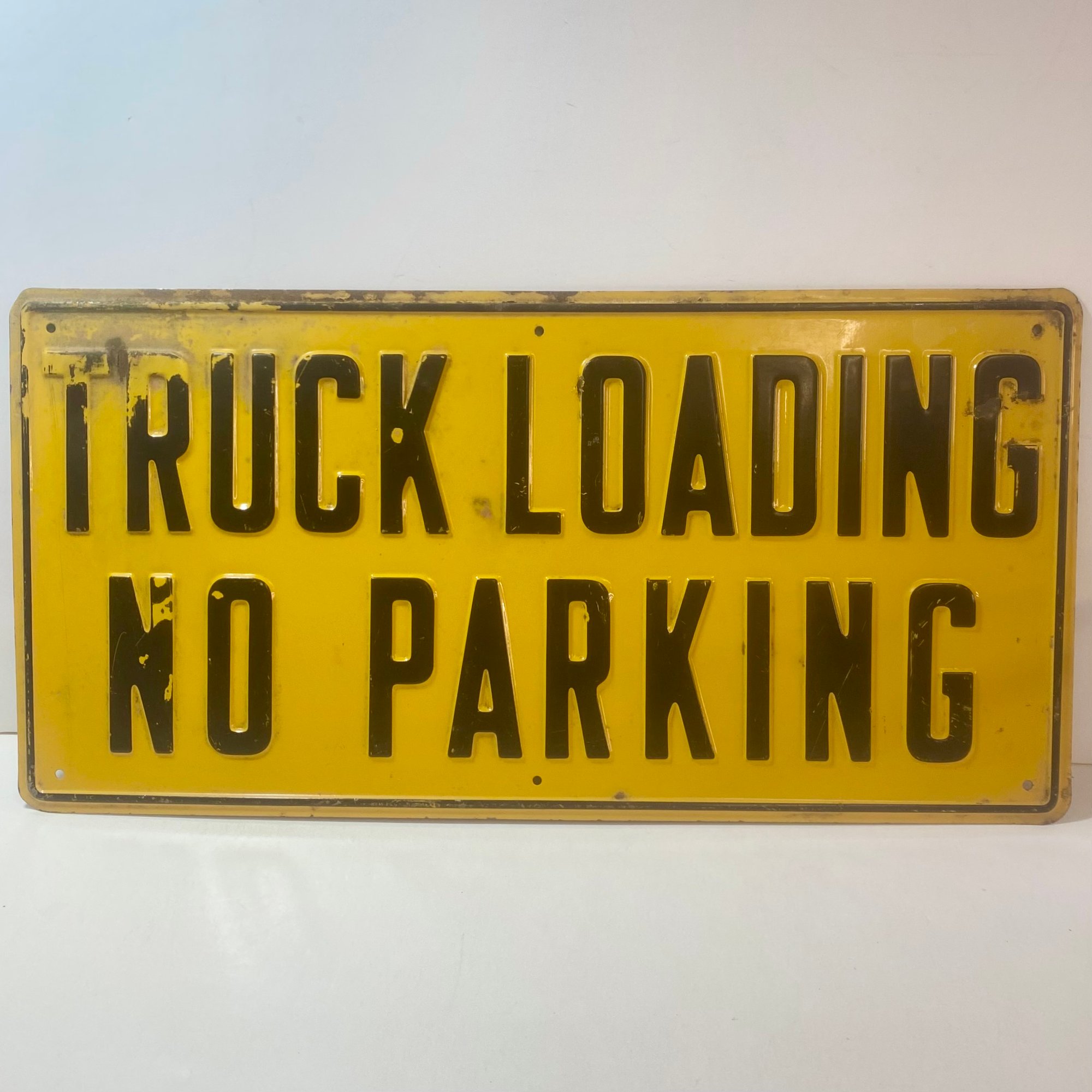 Vintage Metal Truck Loading Sign #14233 | Auctionninja.com