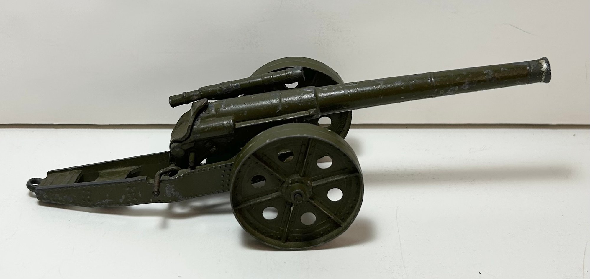 Small Vintage Britains LTP Cannon Made In England #15814 | Auctionninja.com