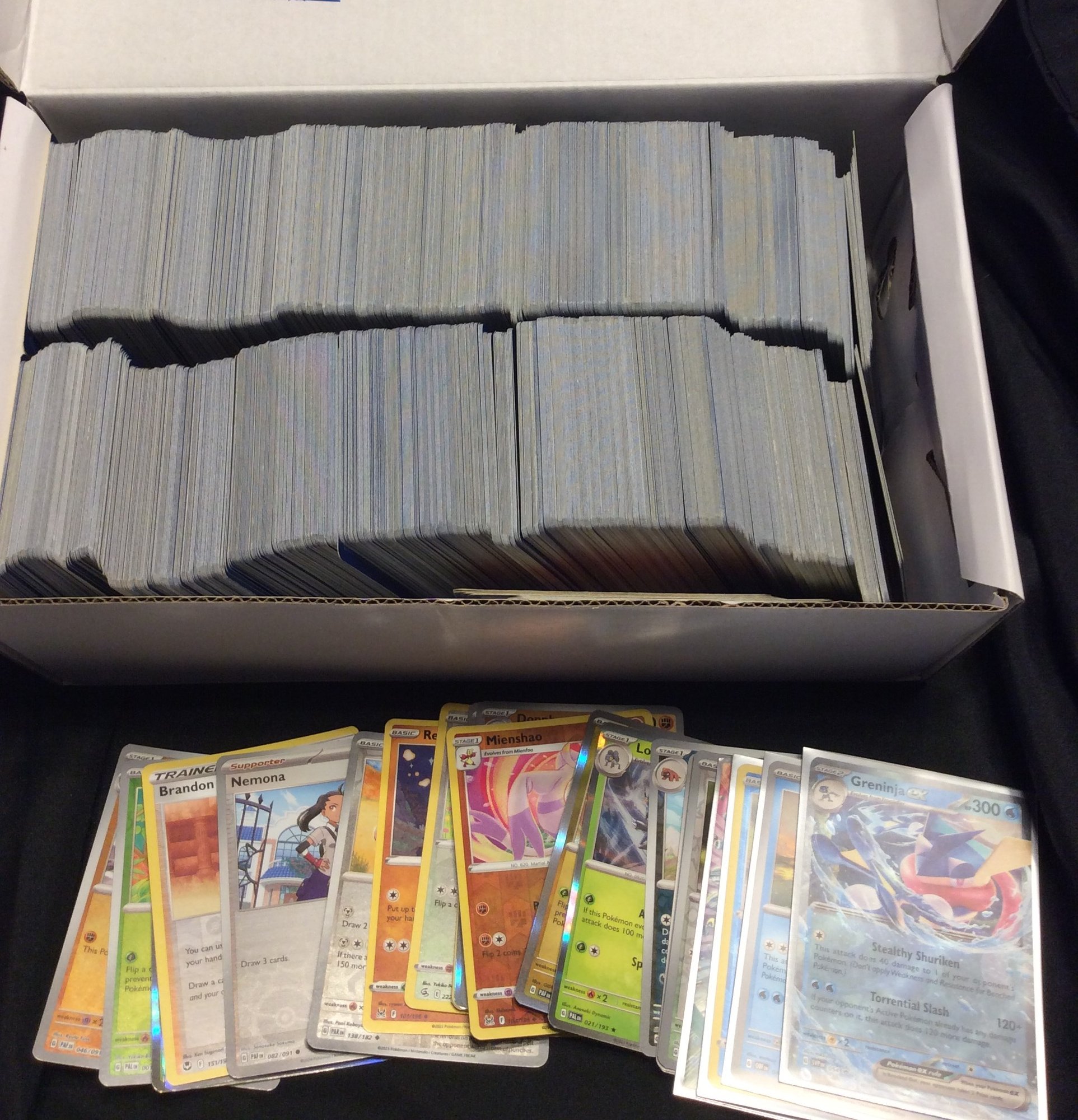 Huge Lot Of Over 1500 Pokemon Cards With Lots Of Holos - K #5838 ...