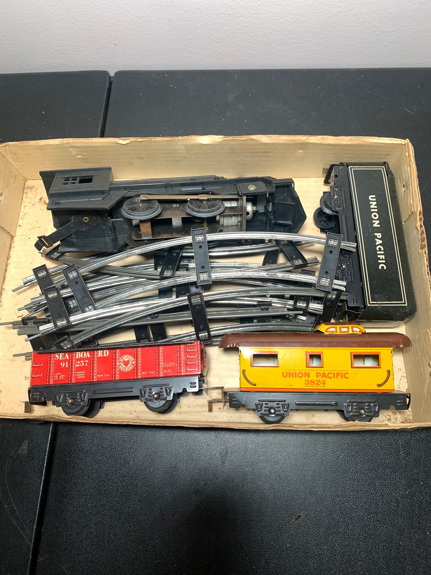 Vintage Marx Battery Operated Train Set #2137239 | Auctionninja.com