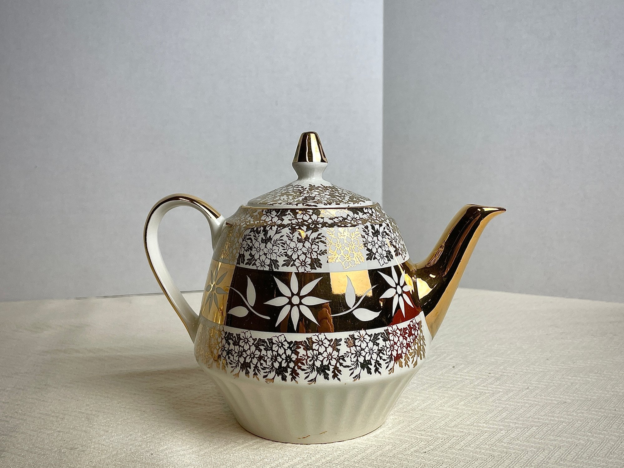 Mid Century Gibson English China Teapot Staffordshire, Gold Accent ...