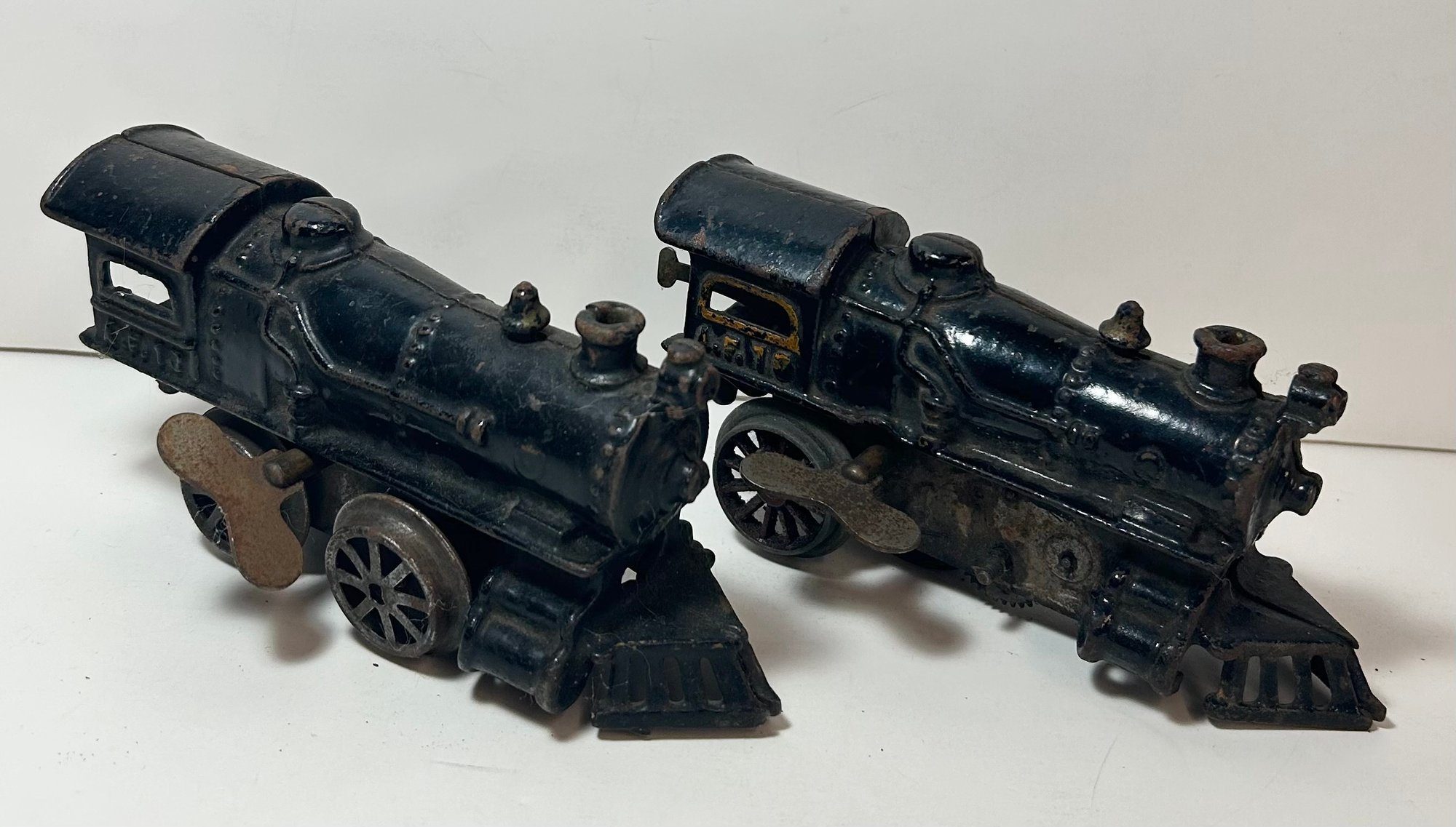 Lot Of 2 Pre-War Cast Iron American Flyer Wind Up Train Engines #18463 ...