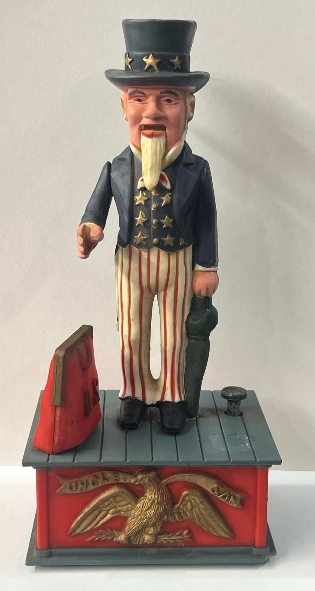 Uncle Sam Plastic Coin Bank #1137 | Auctionninja.com