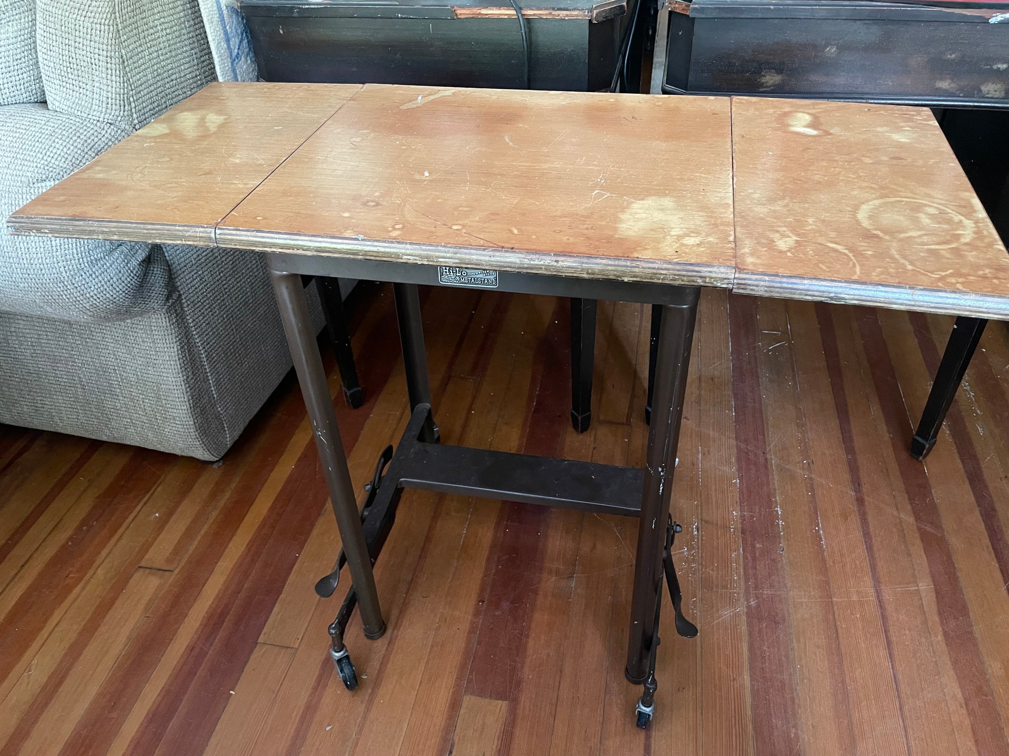 Antique Typewriter Table #19207 | Auctionninja.com
