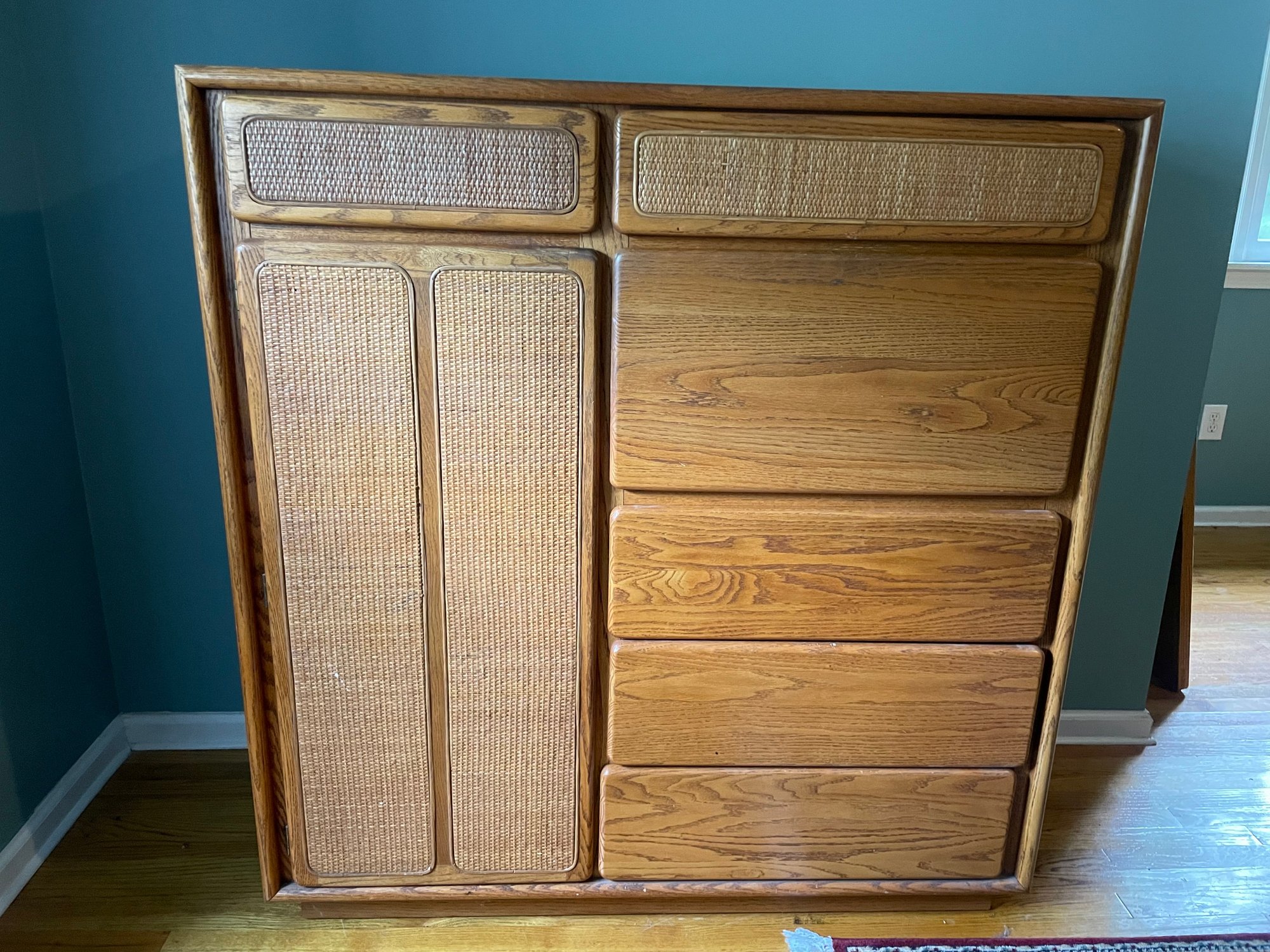Vintage Lane Writing Desk #2138194 | Auctionninja.com