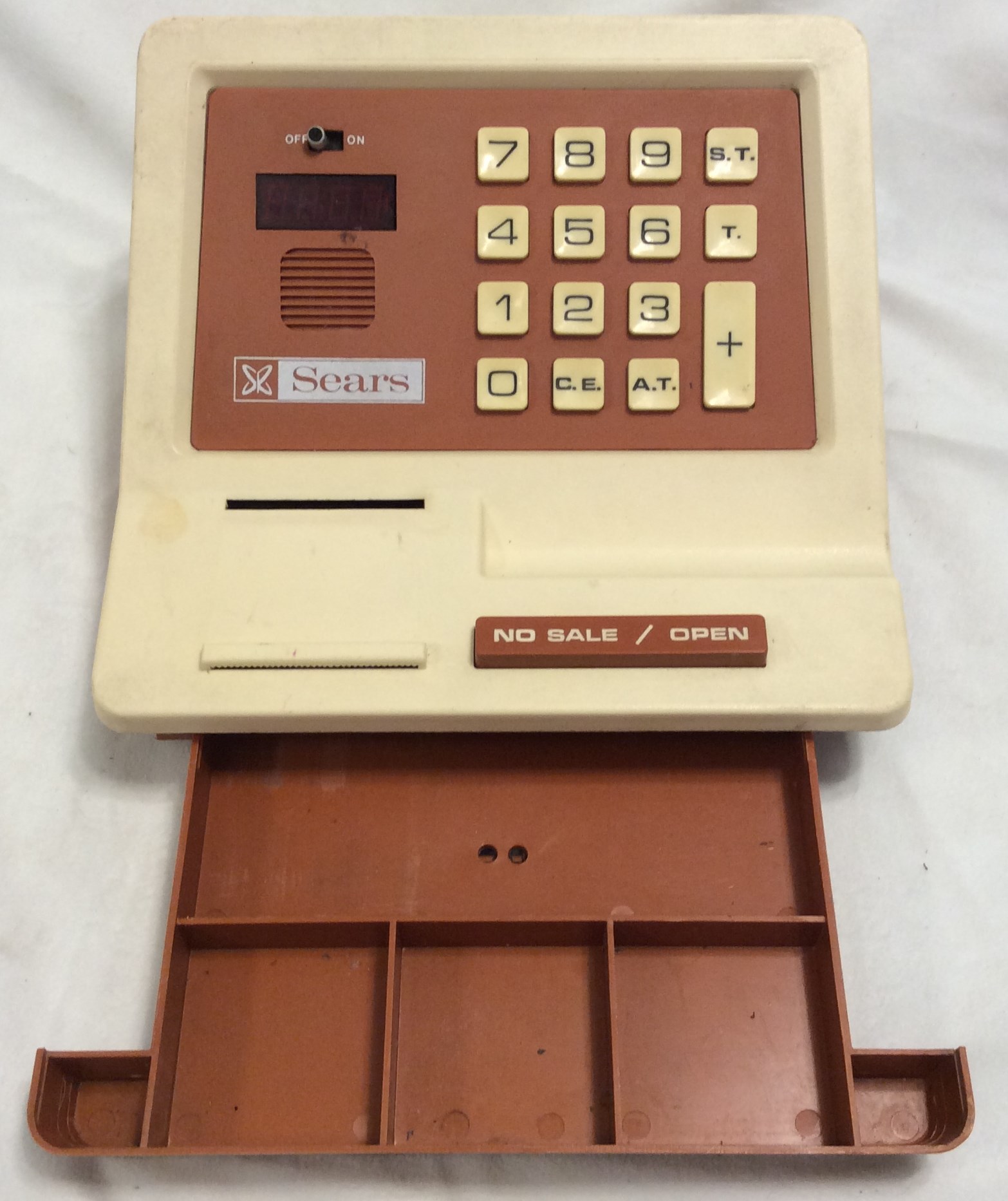 Vintage Sears Toy Cash Register #7466 | Auctionninja.com
