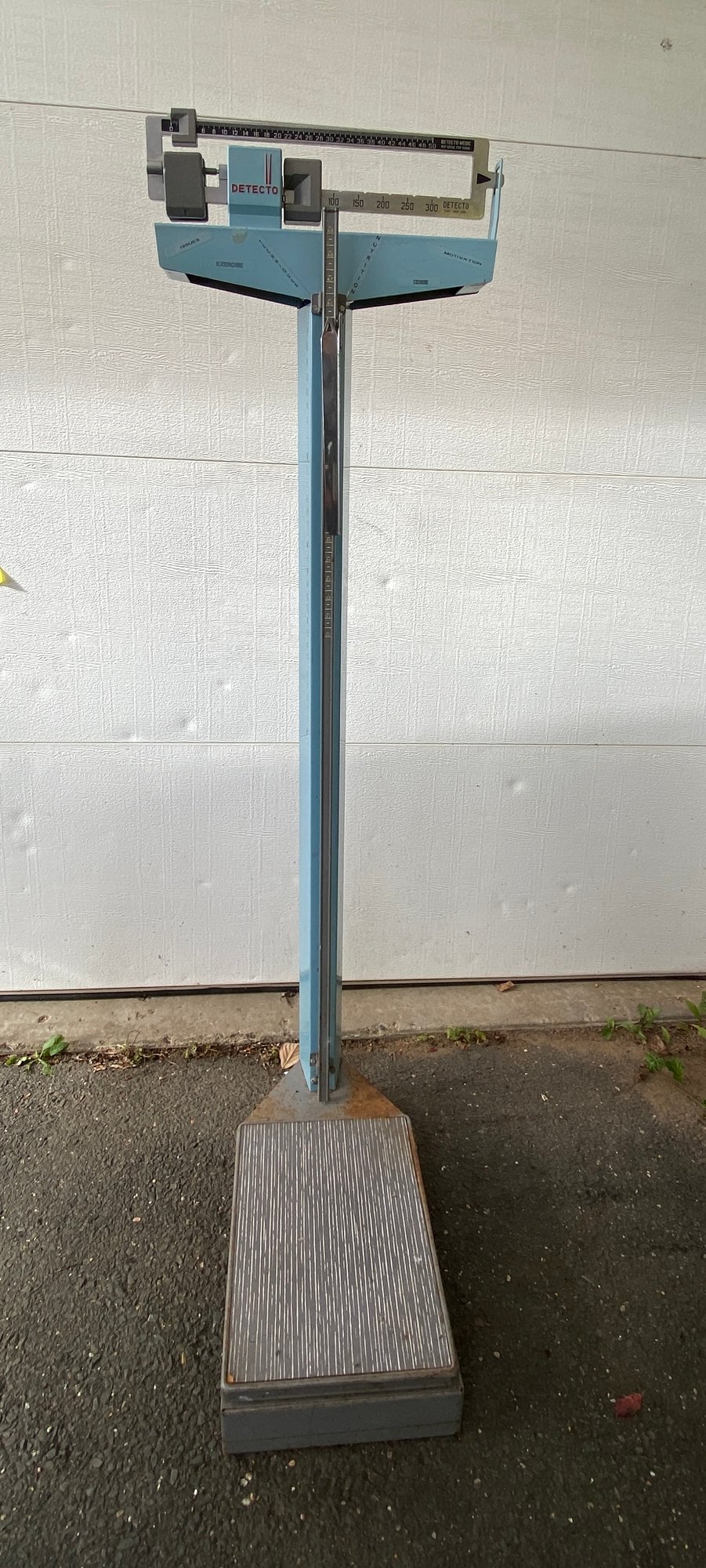Detecto-Medic Doctor's Office Scale #15616 | Auctionninja.com