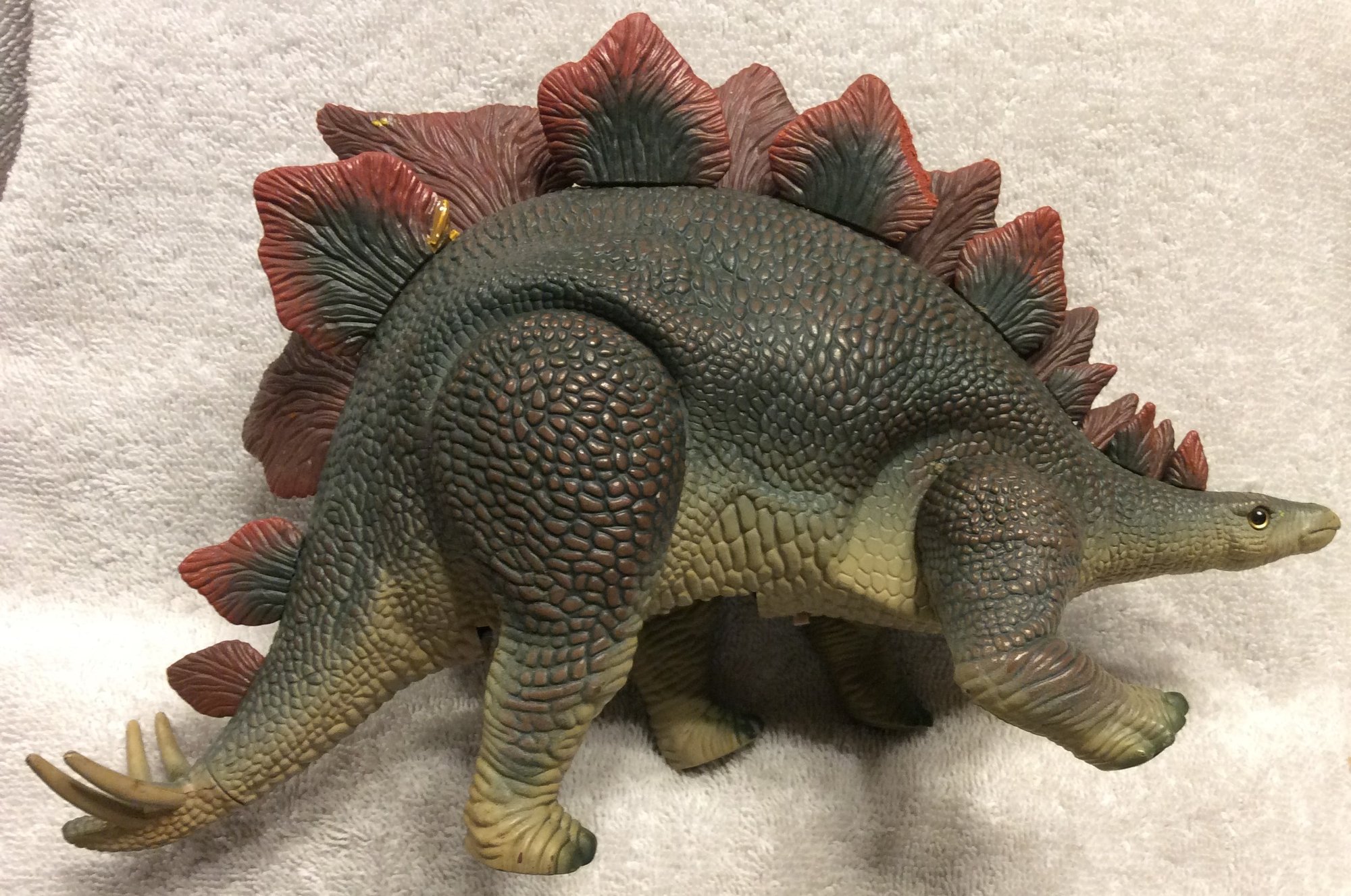 1988 Tyco Dino Riders Stegosaurus Action Figure #9485 | Auctionninja.com