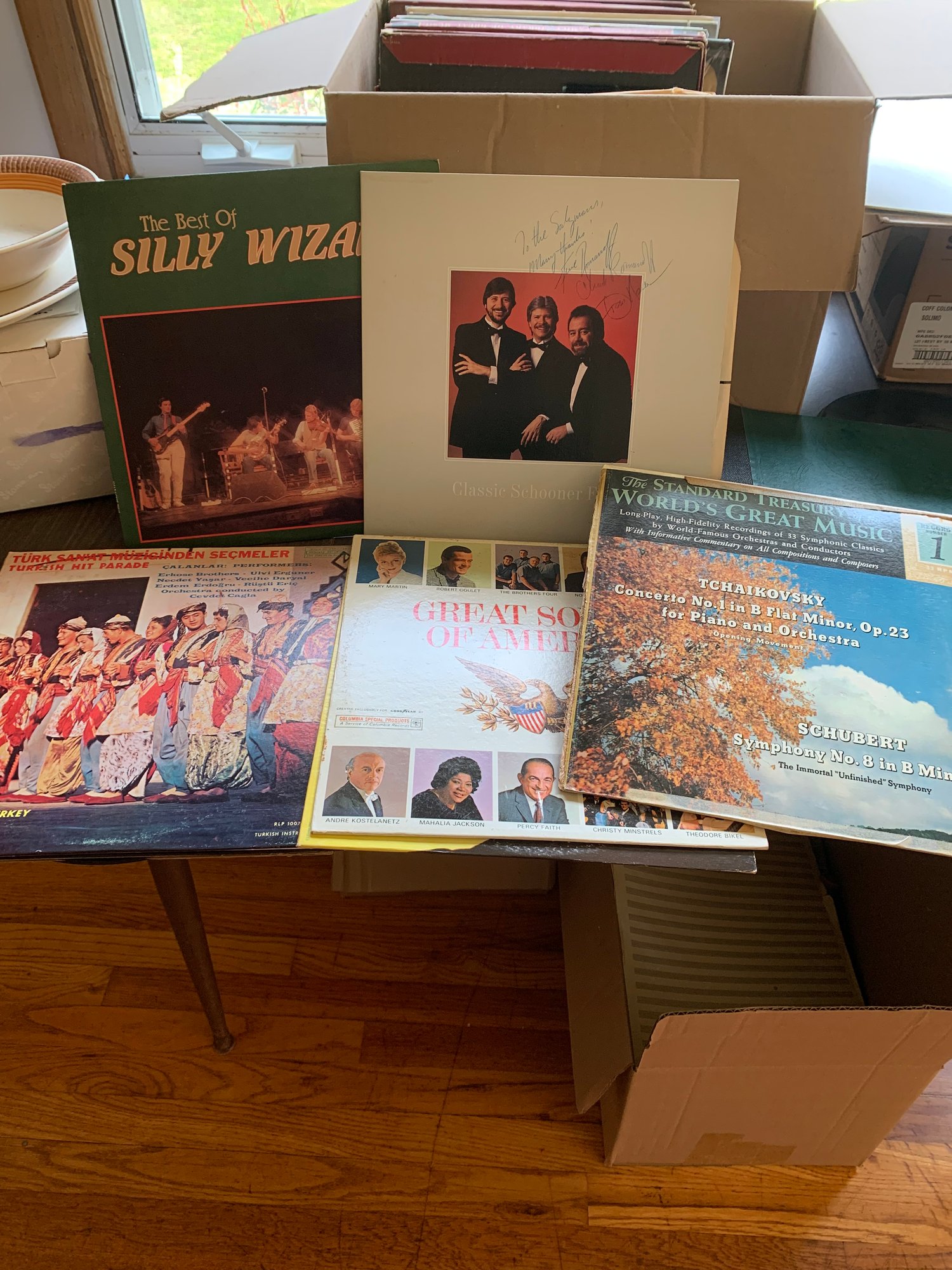 Large Lot Of Albums #4319 | Auctionninja.com