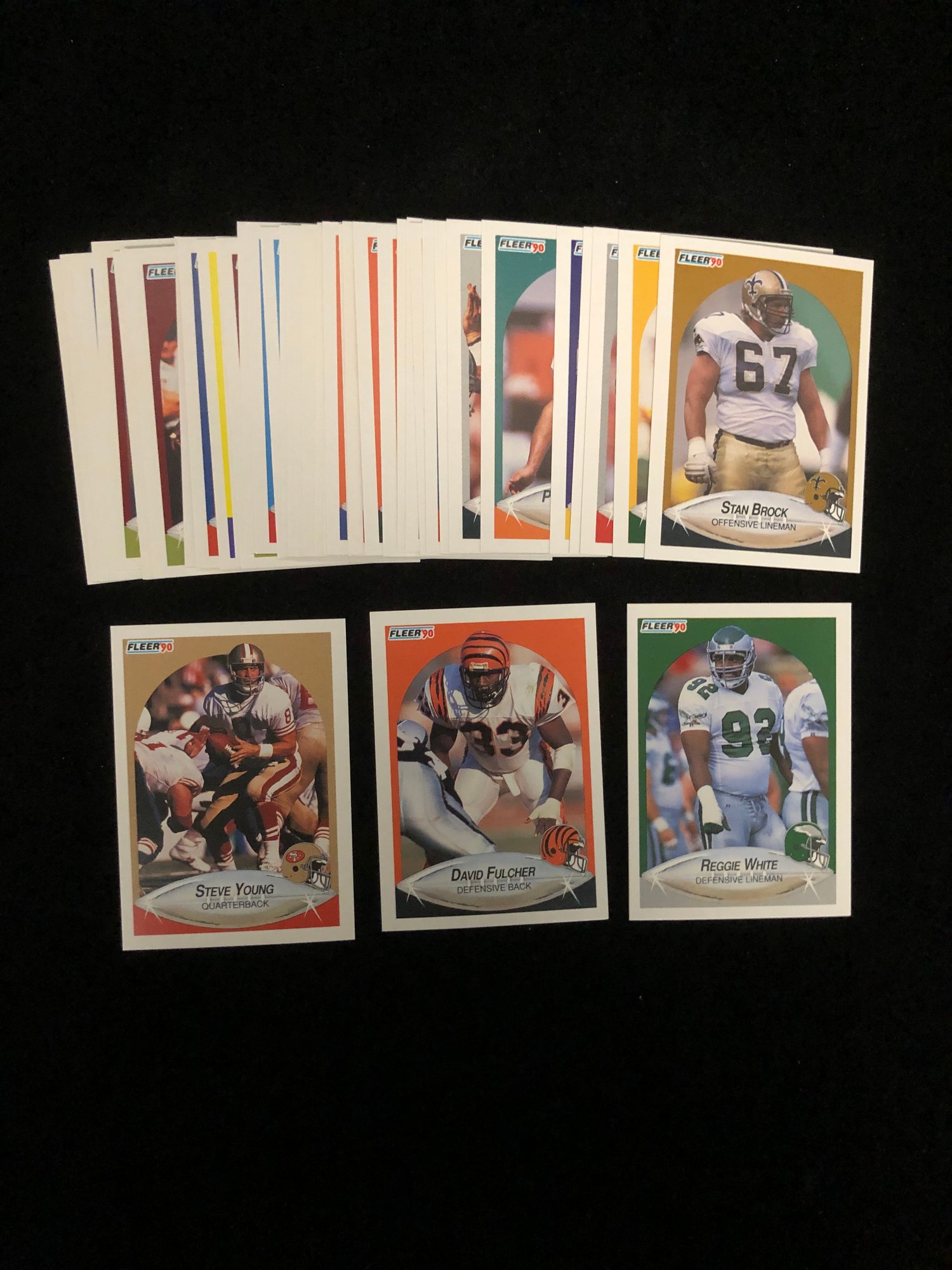 Vintage Fleer Football Player Card Collection #2028348 | Auctionninja.com